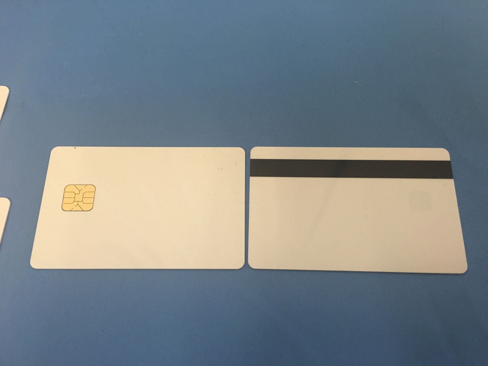 SLE 4428 Contact IC - Big Chip - White PVC Smart Card w/ HiCo 2 Track ...