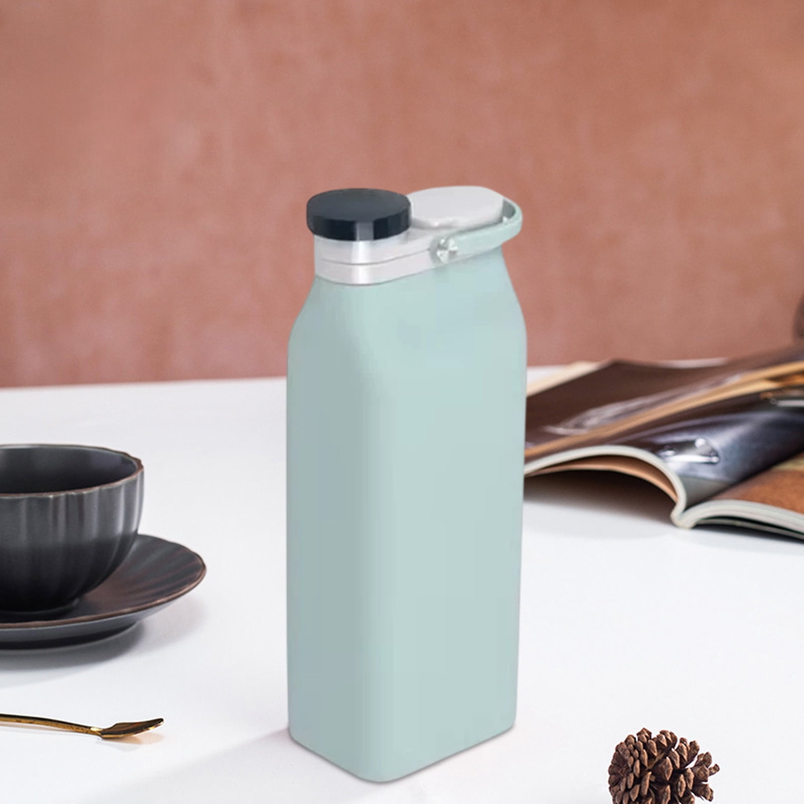SNGMN Food Grade Silicone Foldable Water Bottle 20 Ounces Leak-Proof ...