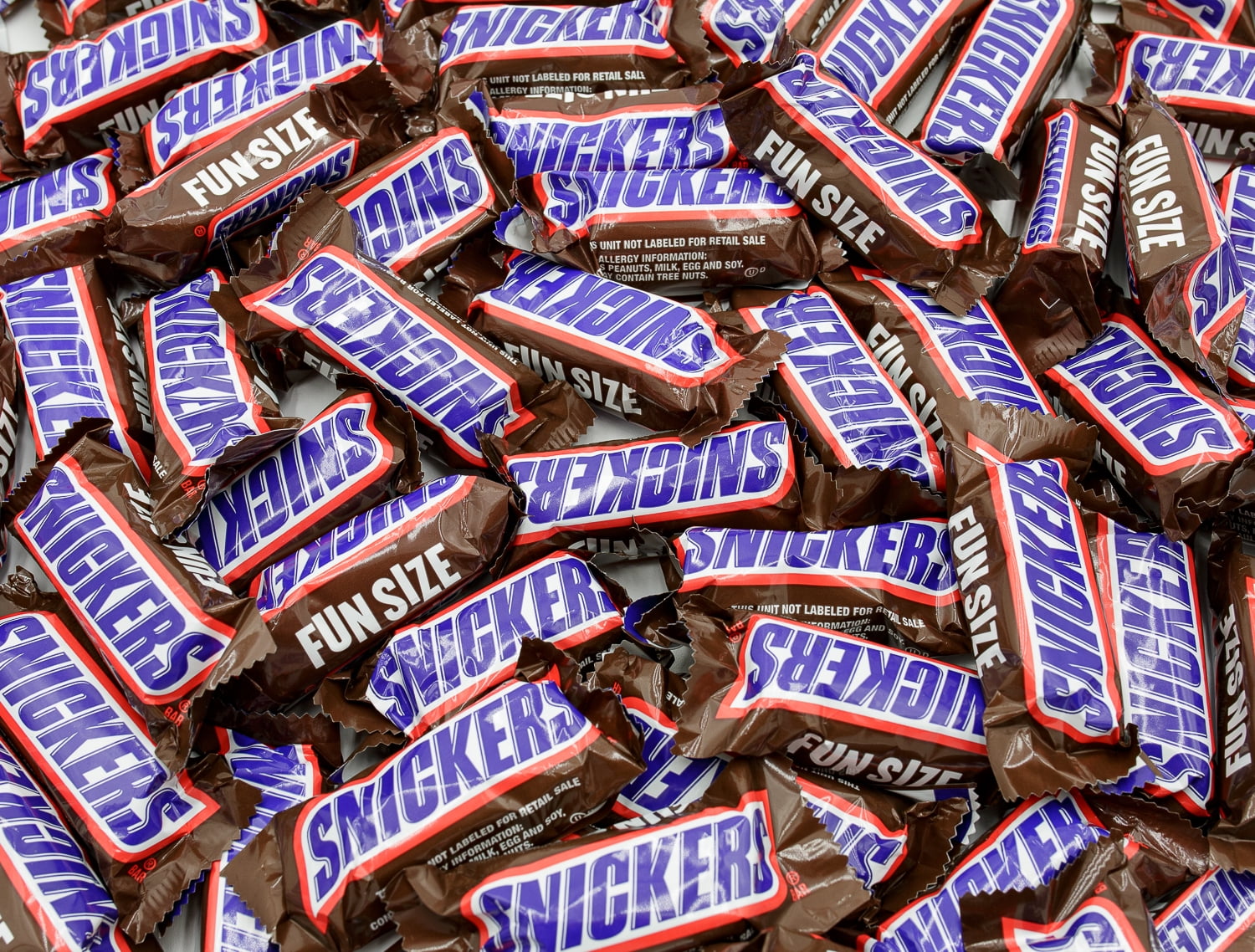SNICKERS FUN SIZE Chocolate Candy Bars 2 lb – Bulk Bag, Peanut ...