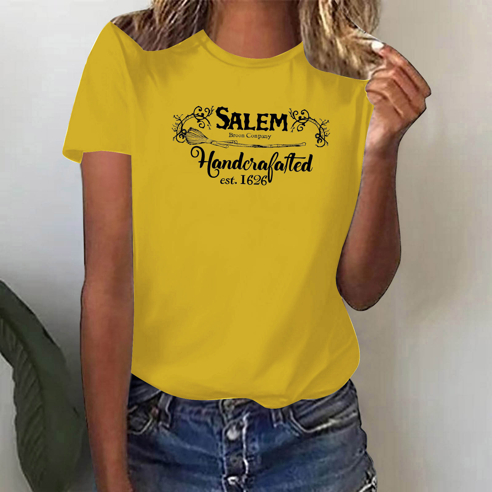 SOOMLON Womens Halloween T Shirts Plus Size Short Sleeve Pumpkin Outfits Crewneck Hand Prints ...