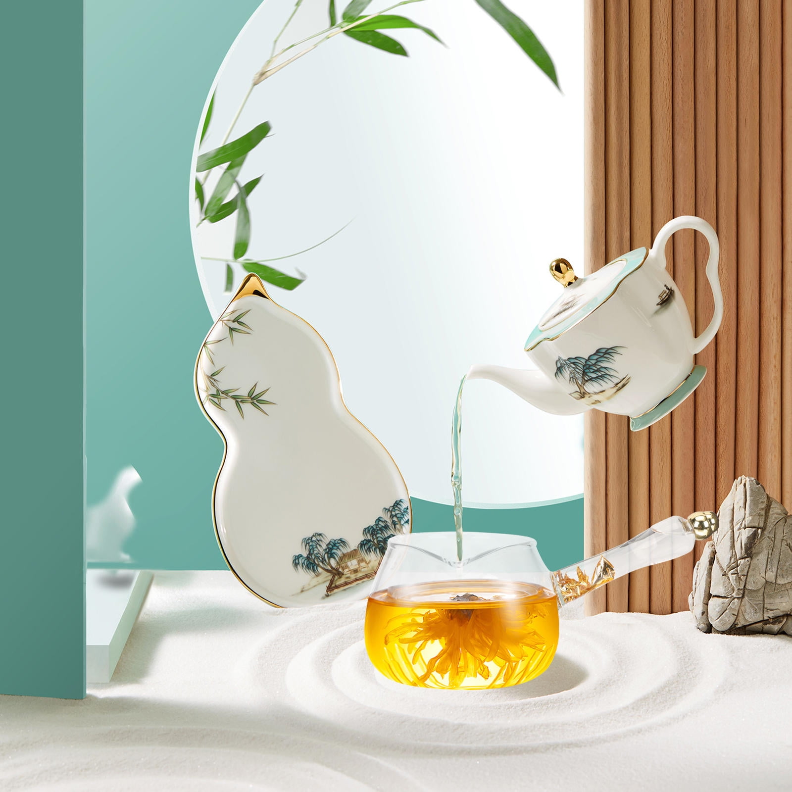 SOPOTUTU 1Pack Clear Glass Pitcher with Side Handle Design for Beverage ...