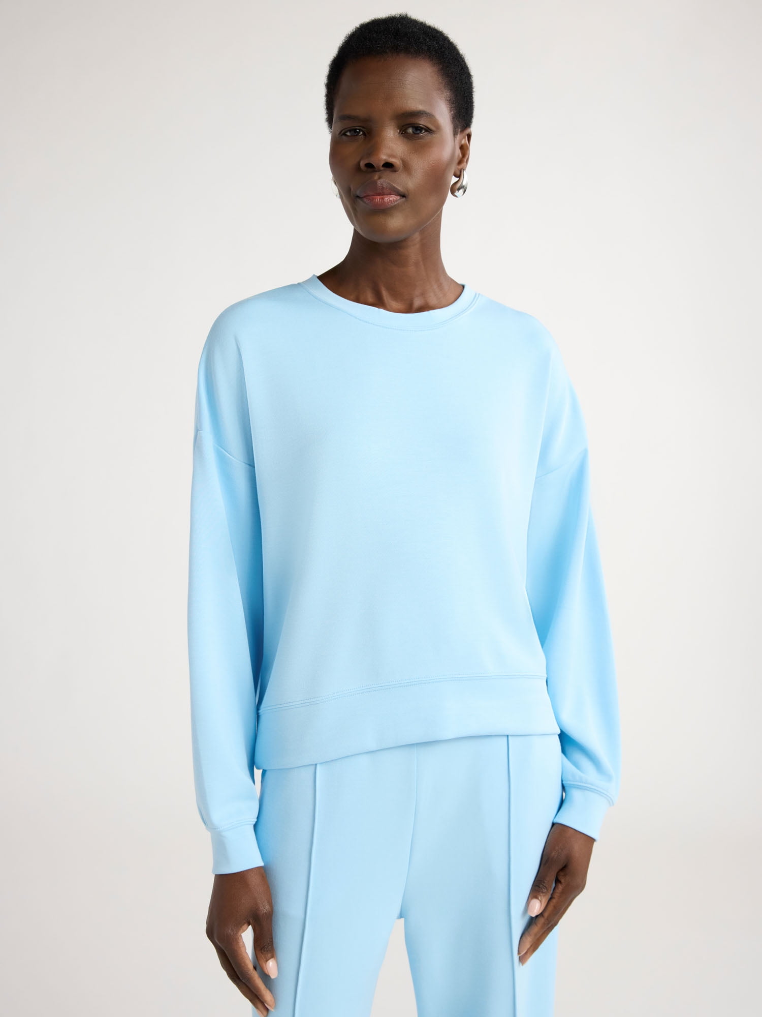 Scoop Women's and Women's Plus Ultimate ScubaKnit Cropped Sweatshirt ...