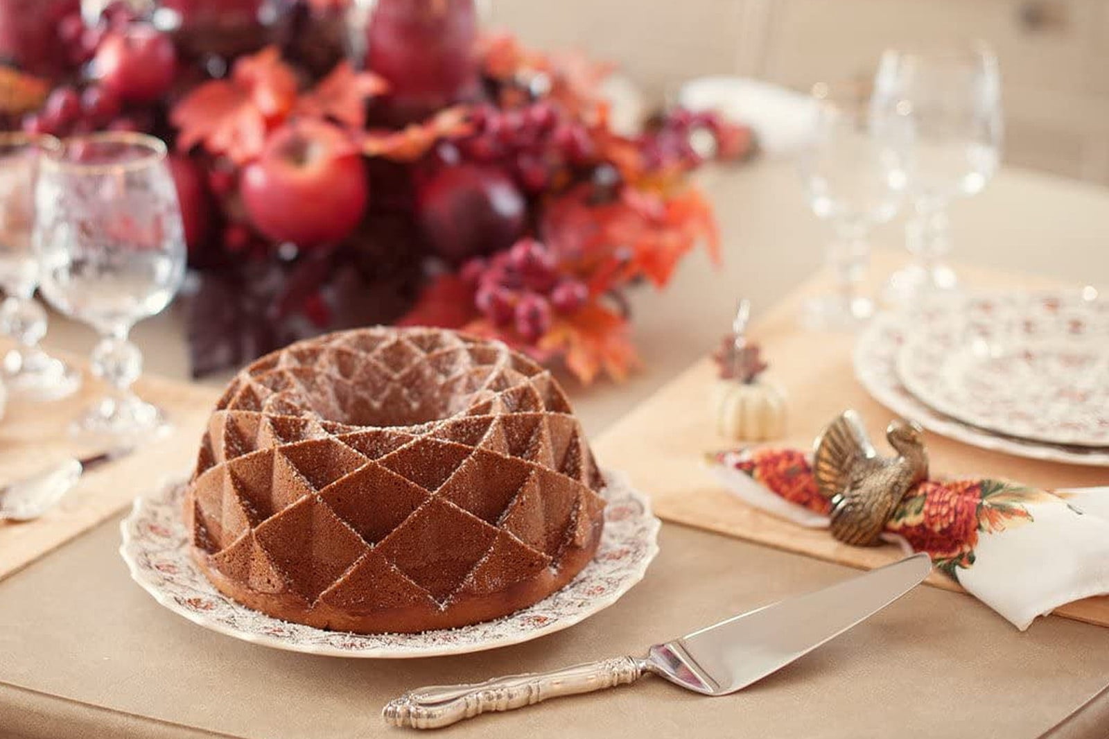 SPOORYYO Fluted Cake Pan, Non Stick Savarin Mold, Thread Woven Baking ...