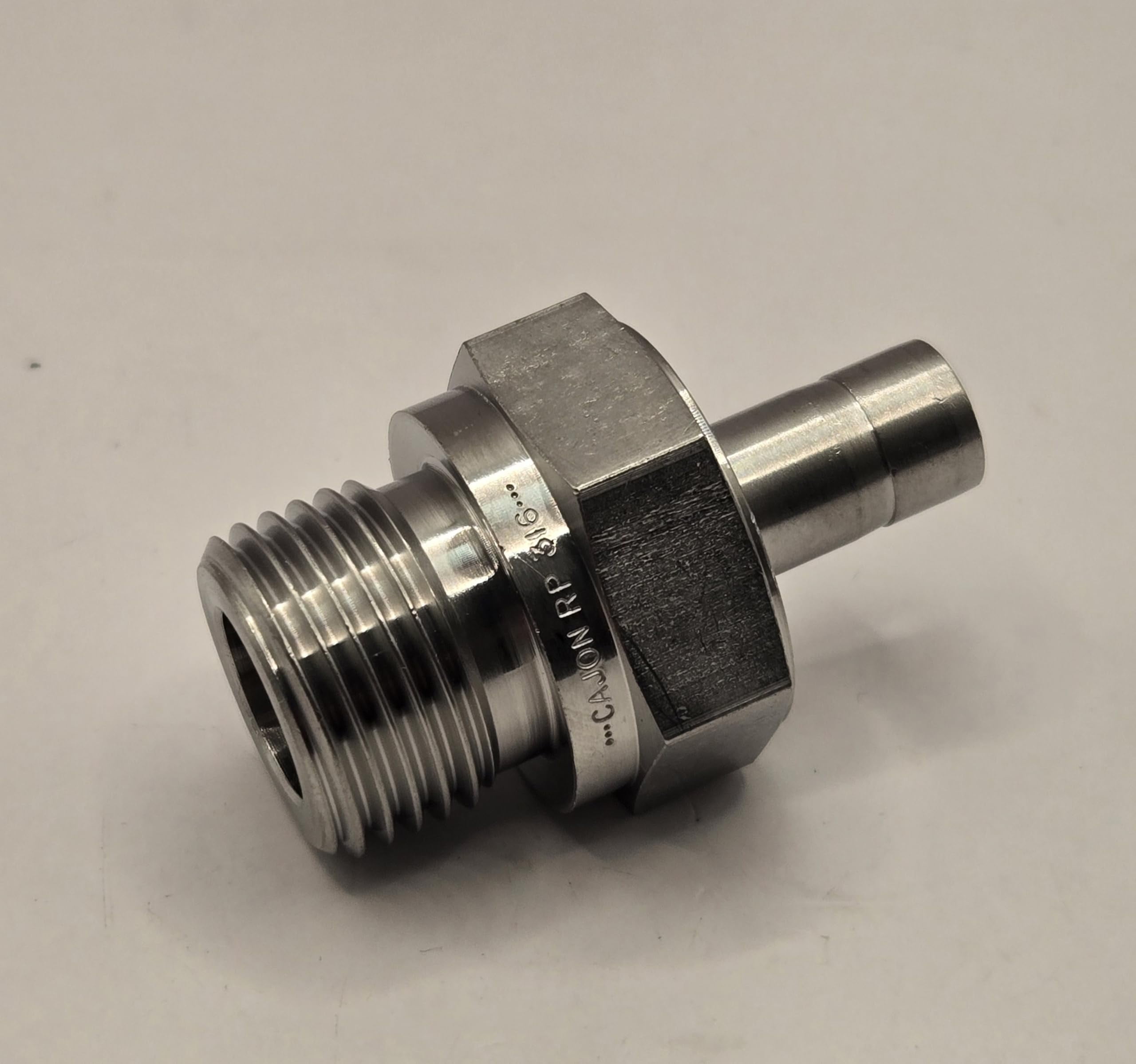 SS-10-MTA-1-8RP | Swagelok Parallel Thread Male Tube End Adapter, 10mm ...