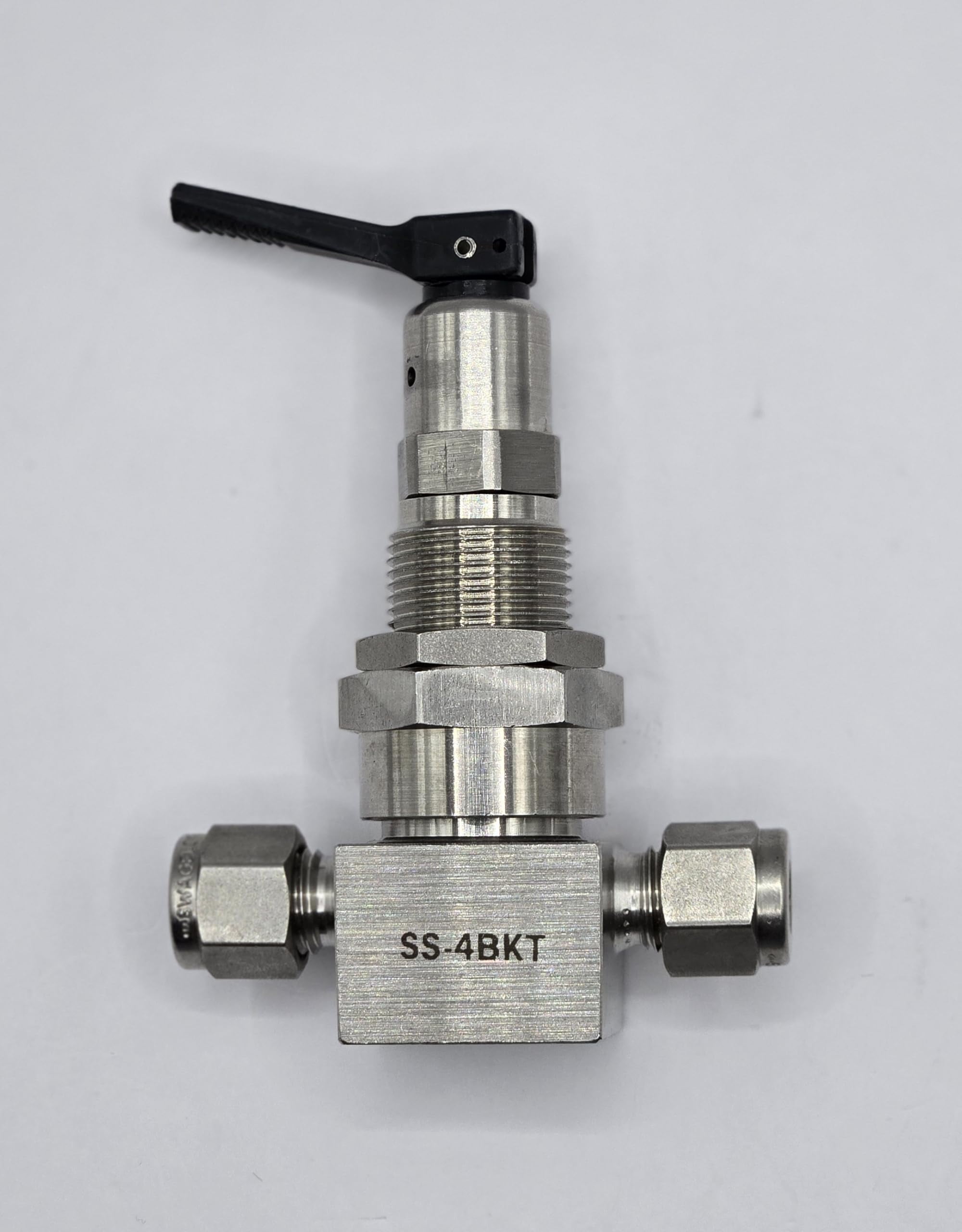SS-4BKT | Swagelok Bellows-Sealed Valve, Inlet : 1/4" Tube : OD ...