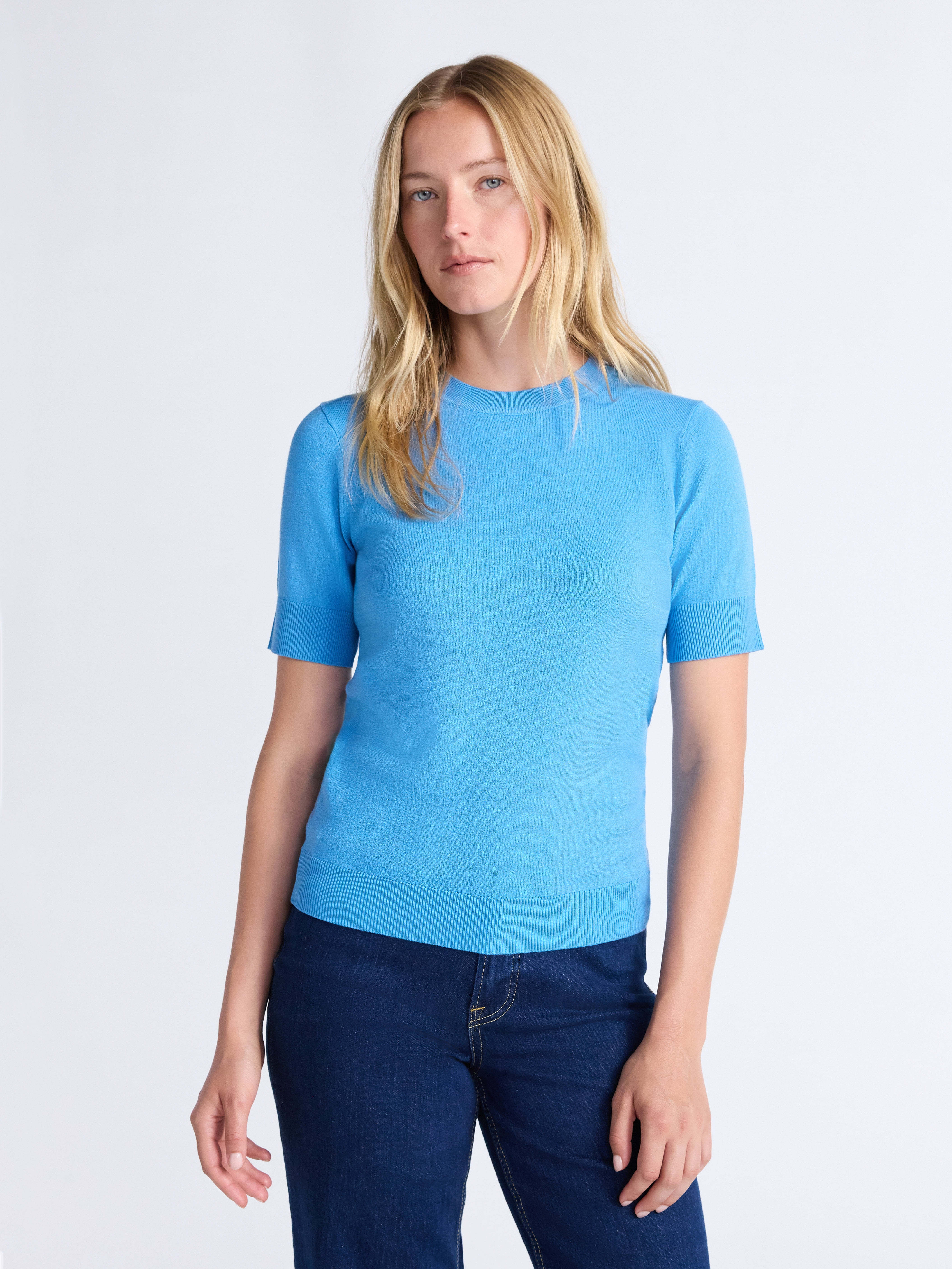 Free Assembly Women's and Women's Plus Cozy Yarn Shrunken Sweater Tee ...