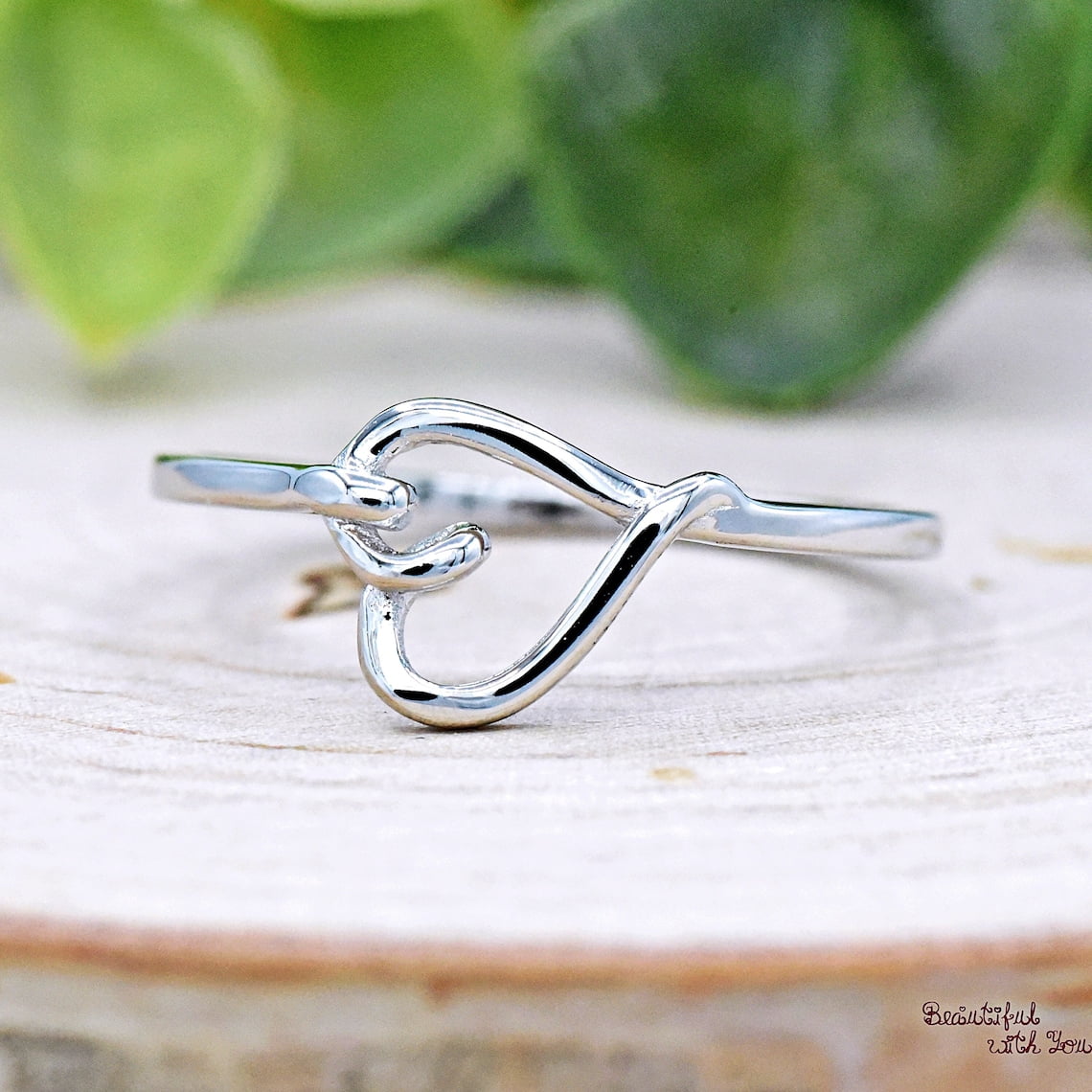 SS DESIGNS Sterling Silver Minimalist Sideways Heart Ring, Open Heart ...