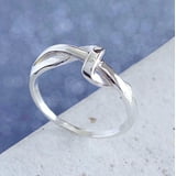 SS DESIGNS Sterling Silver Twist Ring, Women's Knot Ring, Criss Cross ...