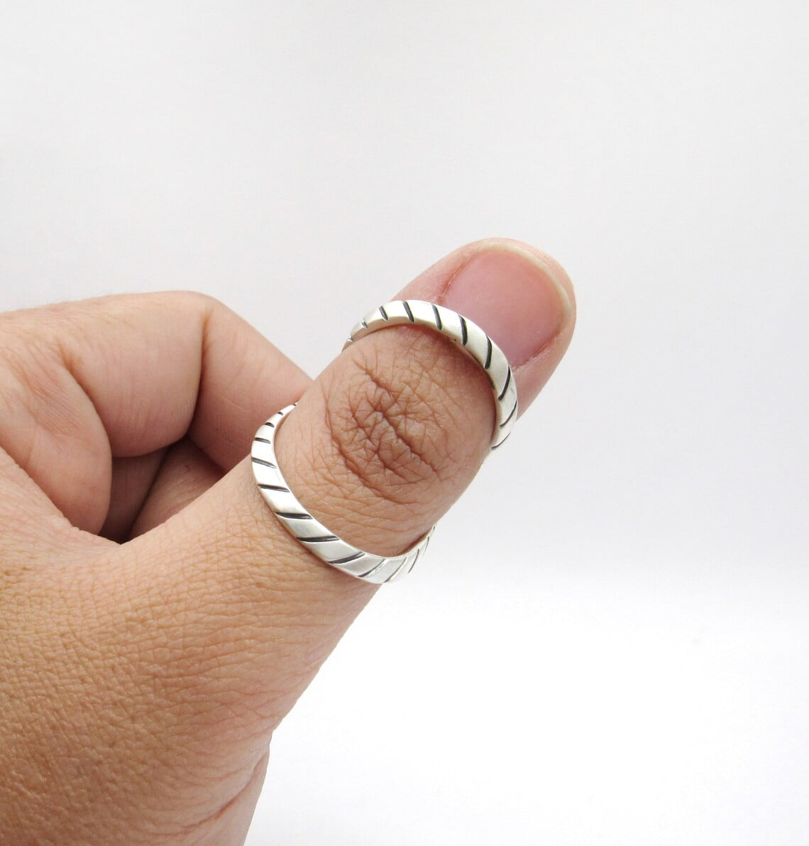 SS DESIGNS Zebra Swan Splint Ring in Sterling Silver • Swan Neck Finger ...