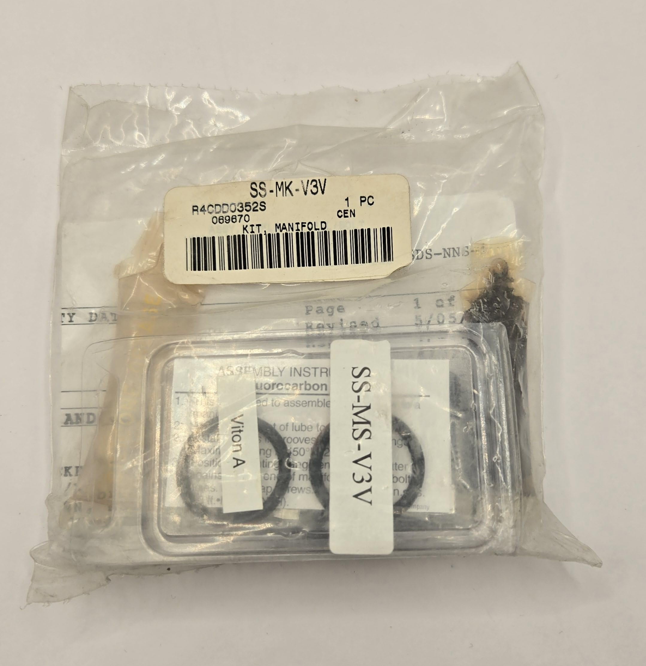 SS-MK-V3V | Swagelok Manifold Kit, Gasket, Bolts and Seatant, Viton and ...
