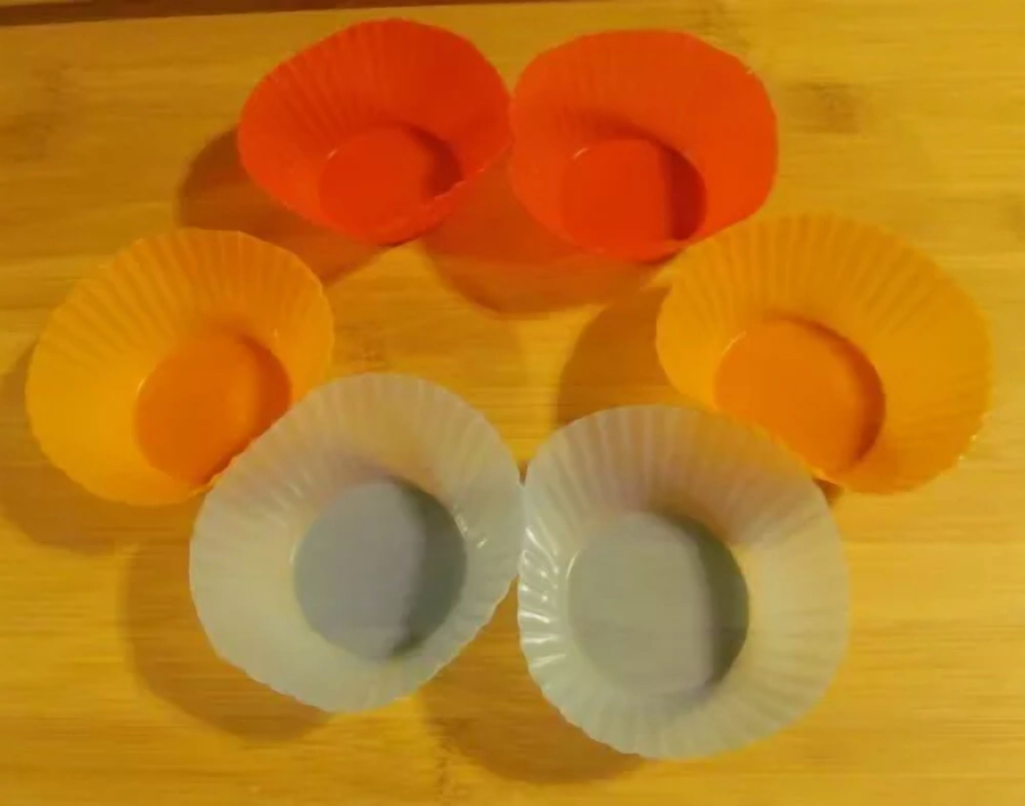 STARLIGHT- 12 Brand New Silicone Cupcake Liners Reusable Egg Tart ...