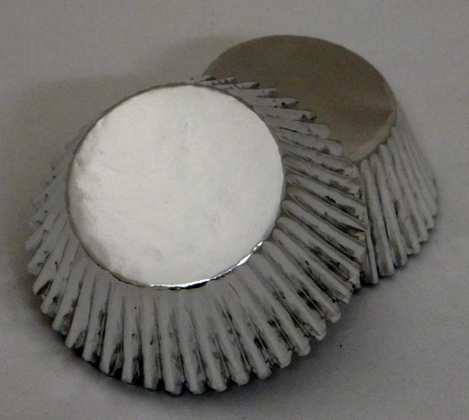 STARLIGHT- Set Of 100 Silver Foil Standard Muffin Baking Cupcake Liners ...