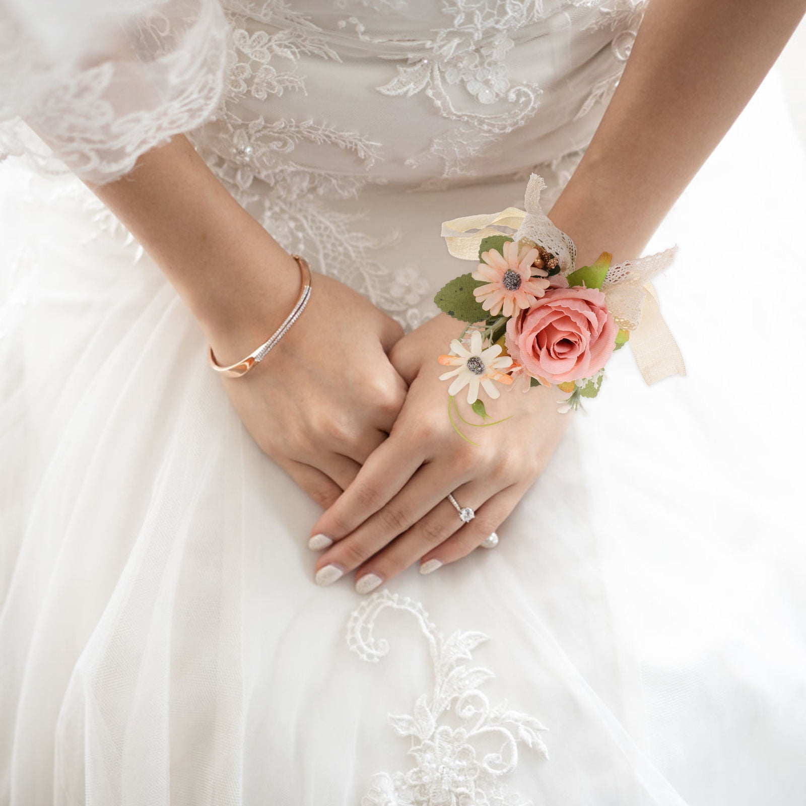 STRANDCHIC Corsage for Homecoming Dance, Elegant Floral Accessory for ...