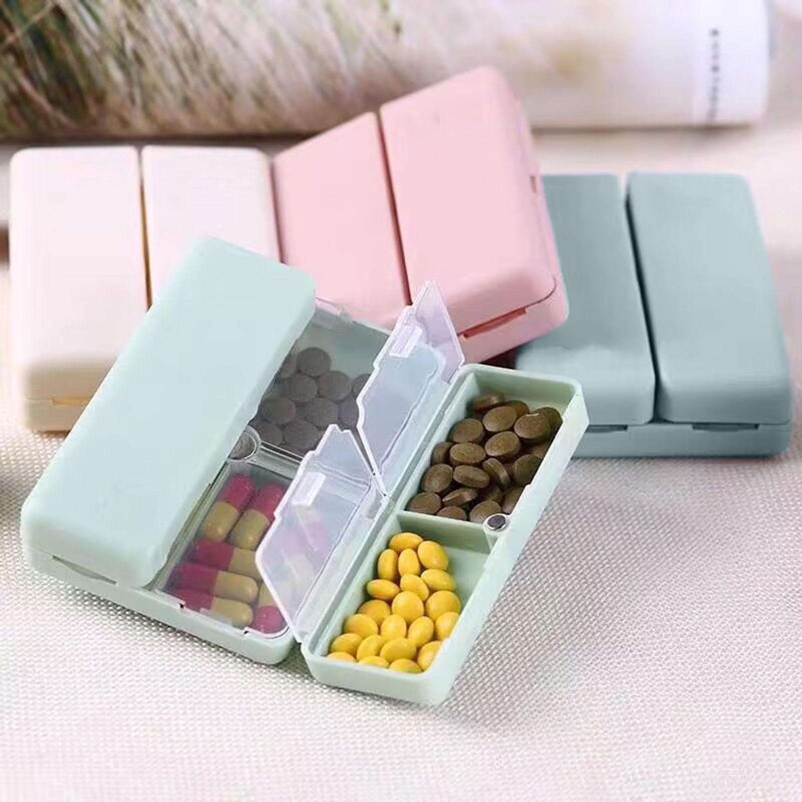 SUSUchens Pill Box Convenient 7-Compartment Design Pill Case ...