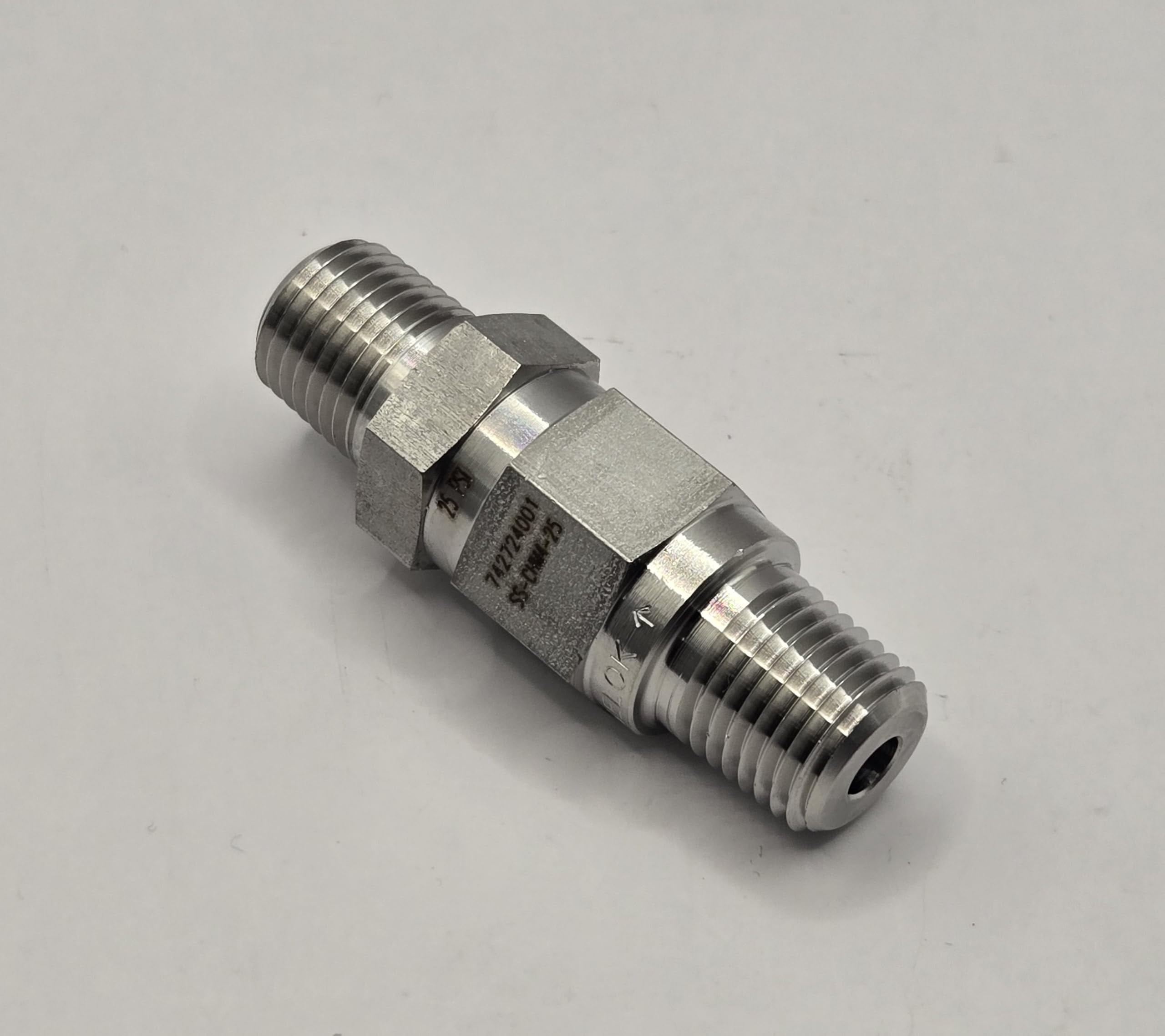 SWAGELOK SS-CHM4-25 1/4 IN. MNPT, 25 PSIG (1.8 BAR), 6000 PSIG (413 BAR), CHECK VALVE, SS POPPET ...