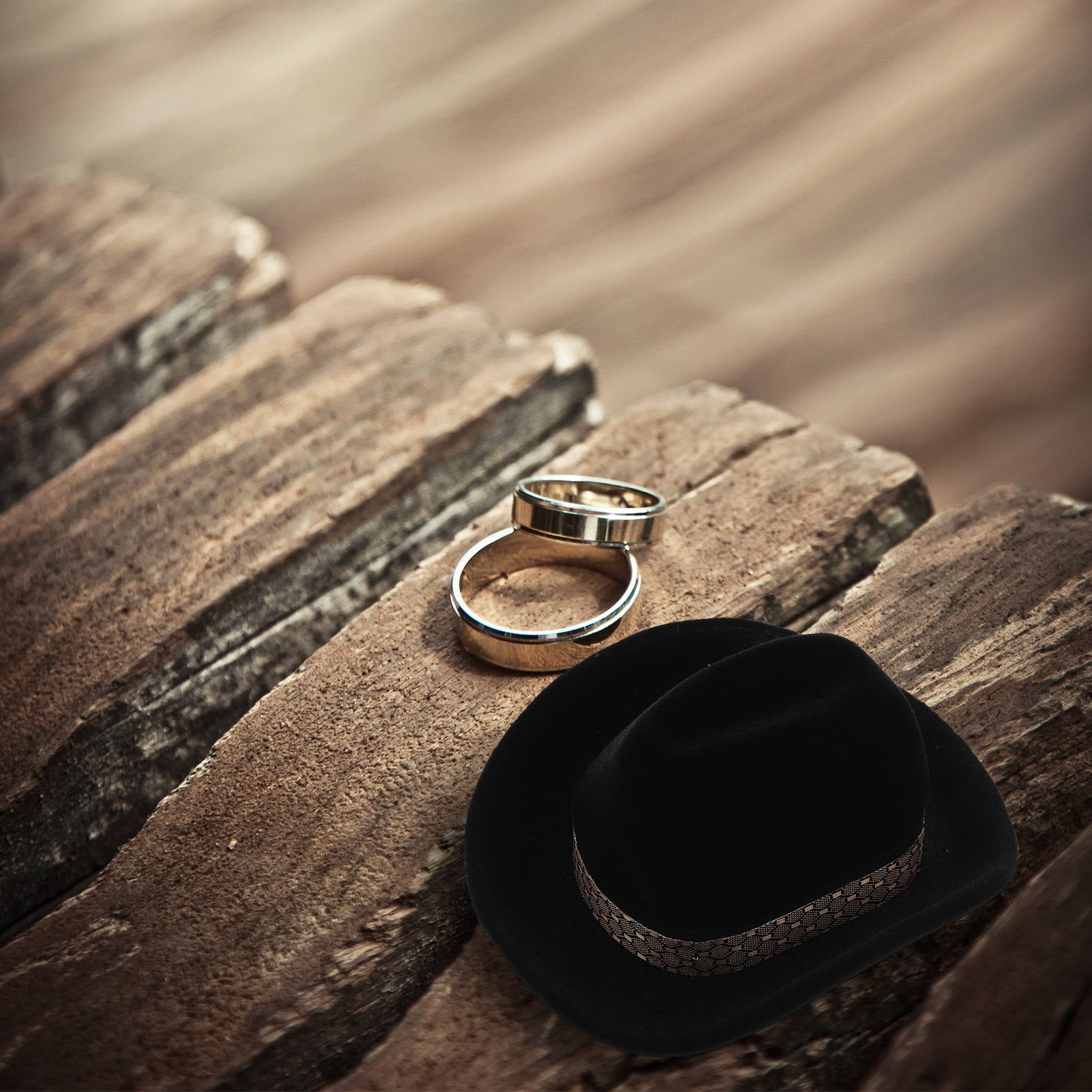 SWETRACE Engagement Ring Box 1Pack Cowboy Hat Shaped Flocking for ...