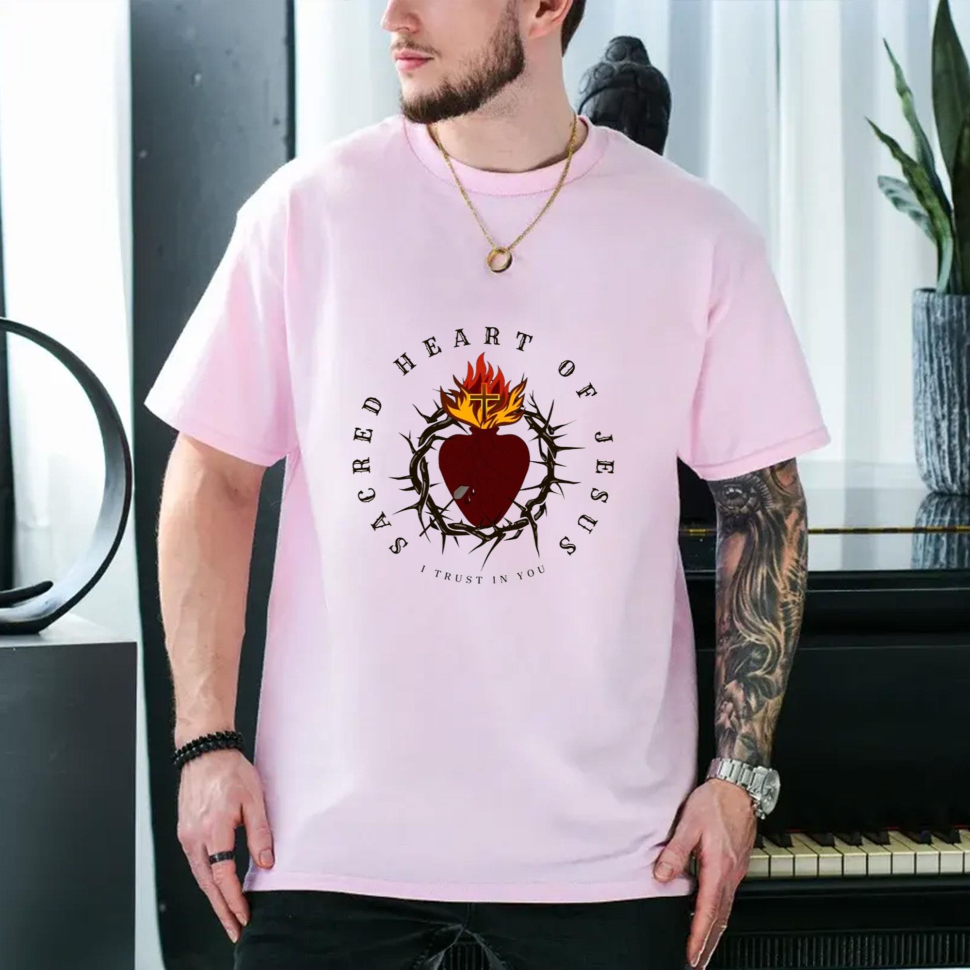 Sacred Heart of Jesus T-shirt for Men, Traditional Catholic Clothing ...