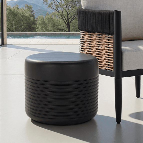 Safavieh Astrid Outdoor Modern Cement Round End Table, Matte Black ...