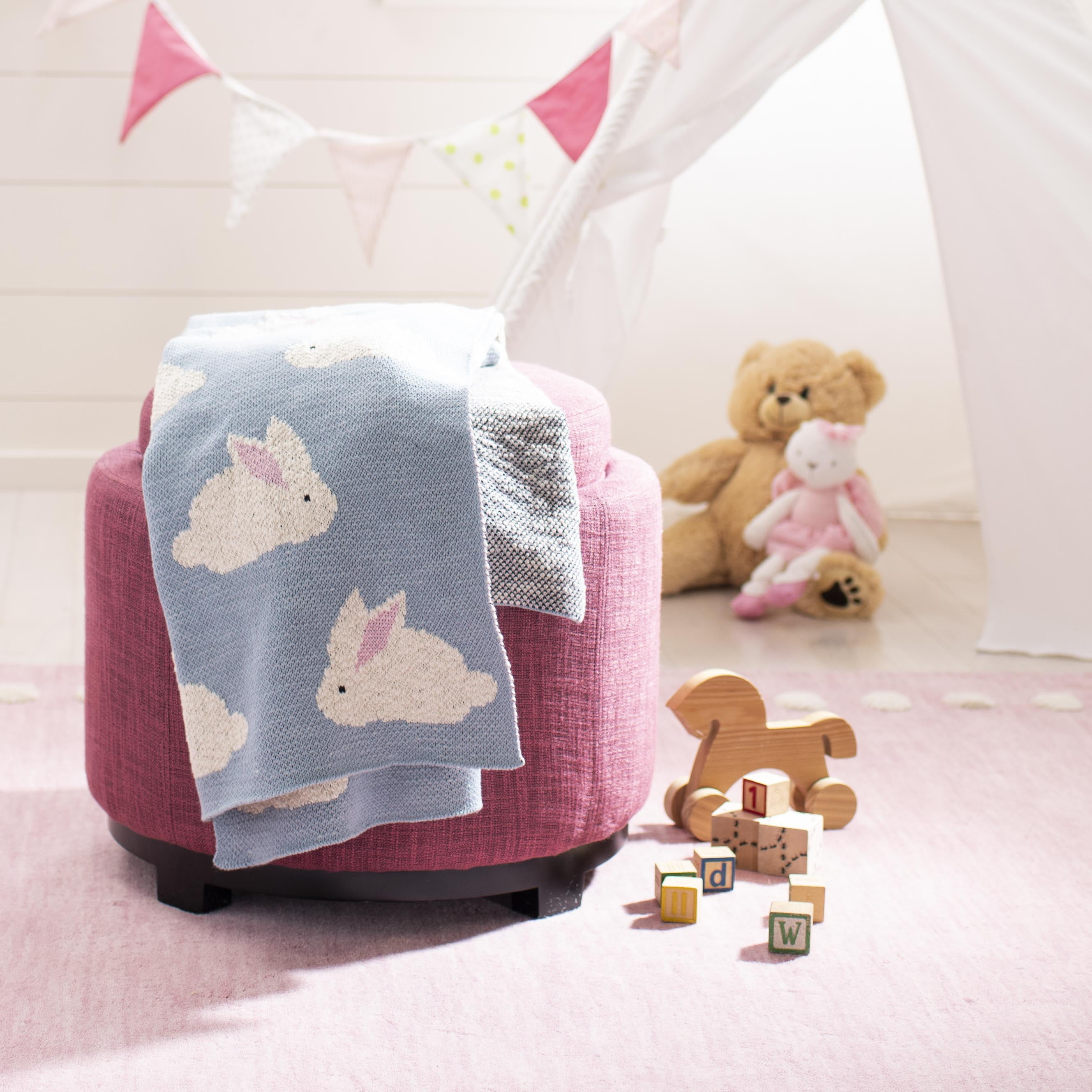 Safavieh Looloo The Bunny Baby Throw, Blue/White - Walmart.com