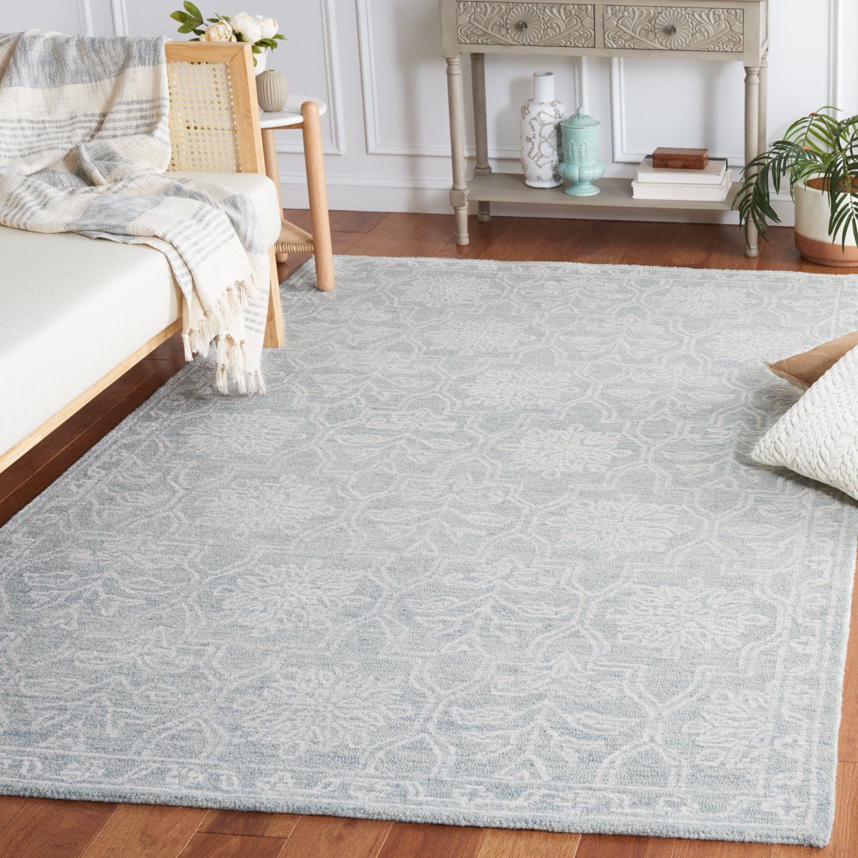 SAFAVIEH Micro-Loop Britton Floral Bordered Wool Area Rug, Light Grey ...