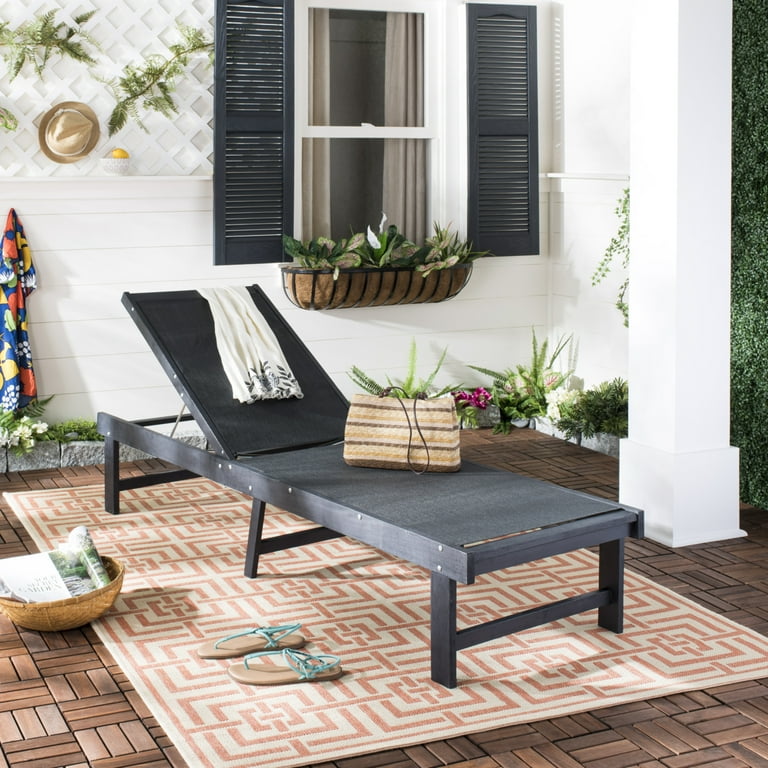 Safavieh Manteca Outdoor Contemporary Lounge Chair