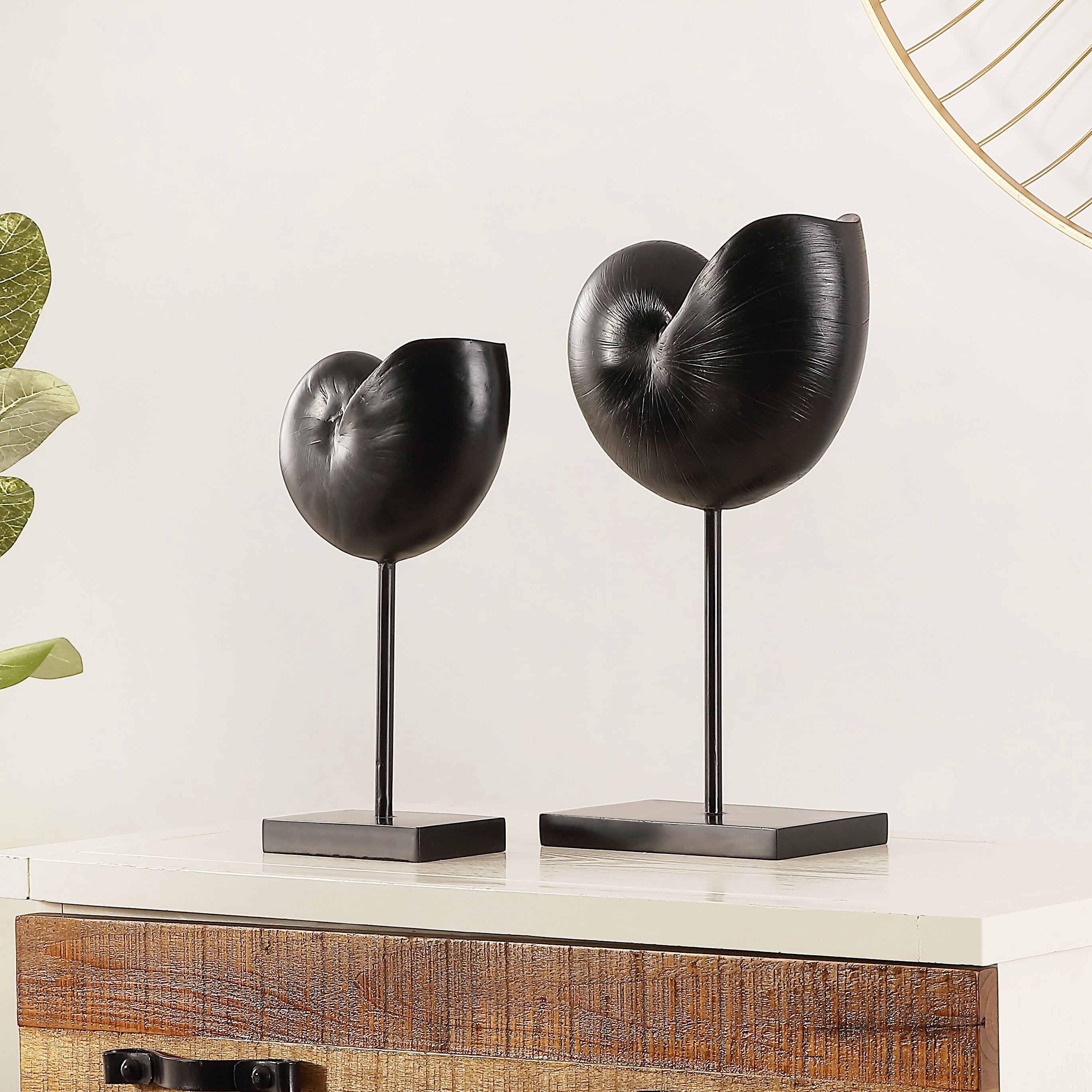 Safavieh Resi Modern Snail Shell Table Decor (Set of 2) - 6.5" W x 3.5 ...