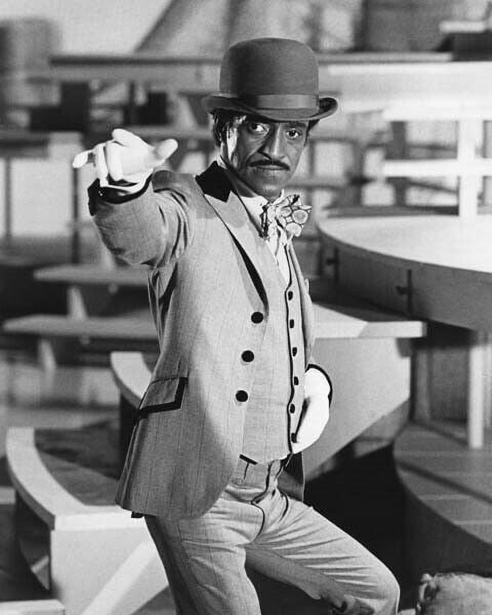 Sammy Davis Jnr 1973 performs Mr Bojangles in hat and gloves 8x10 inch ...