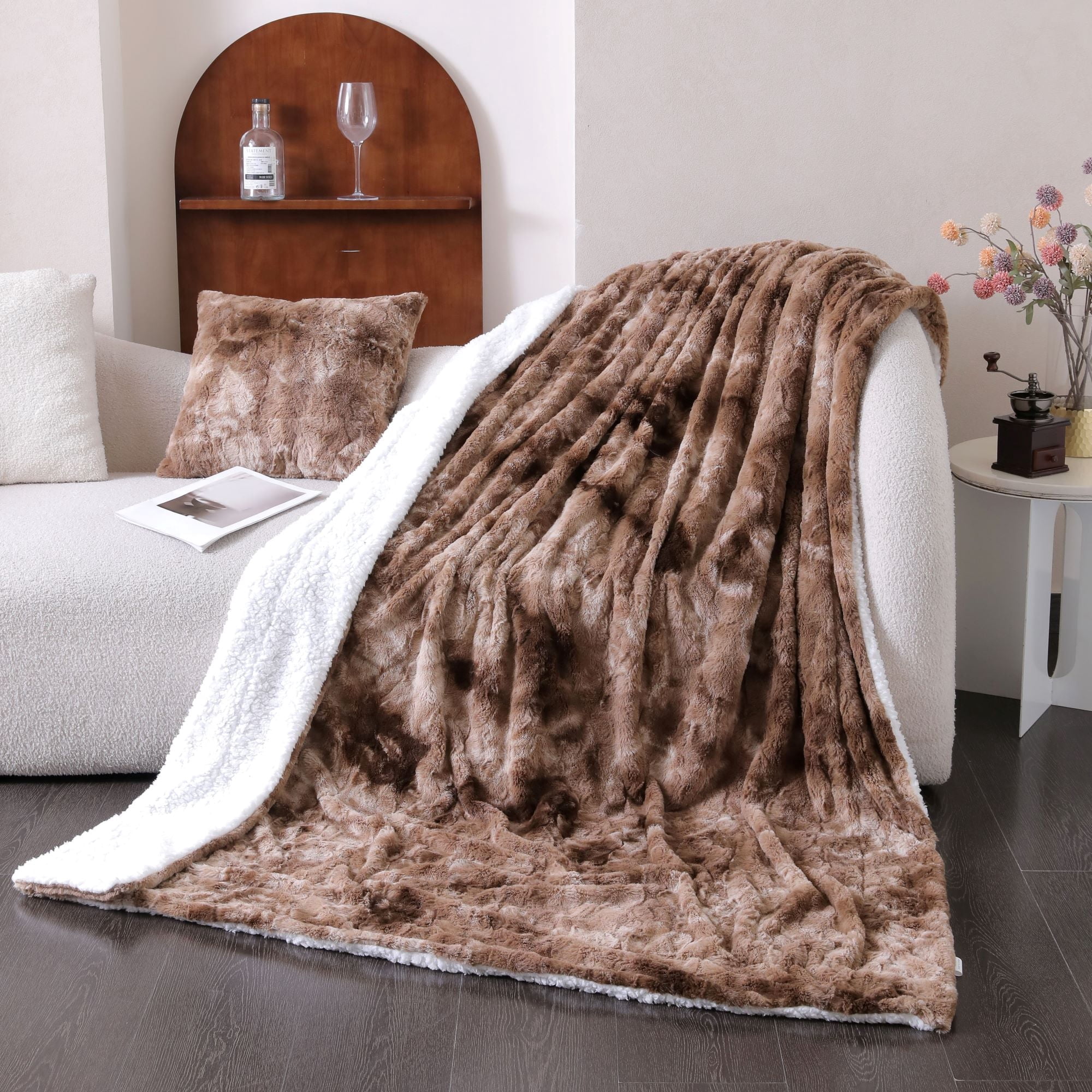 Sanmadrola Throw Blanket 50''x60'' Luxury Faux Fur Plush Sherpa Extra ...