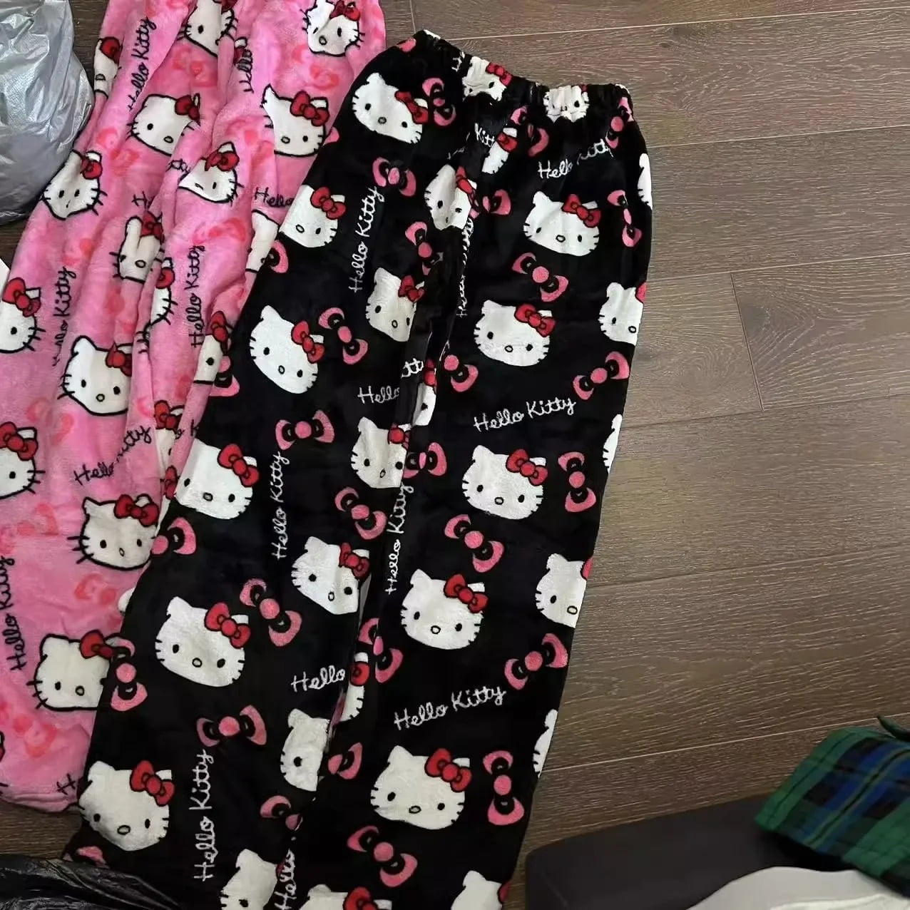 Sanrio Christmas Hello Kitty Flannel Pajamas Black Women'S Warm Woolen ...