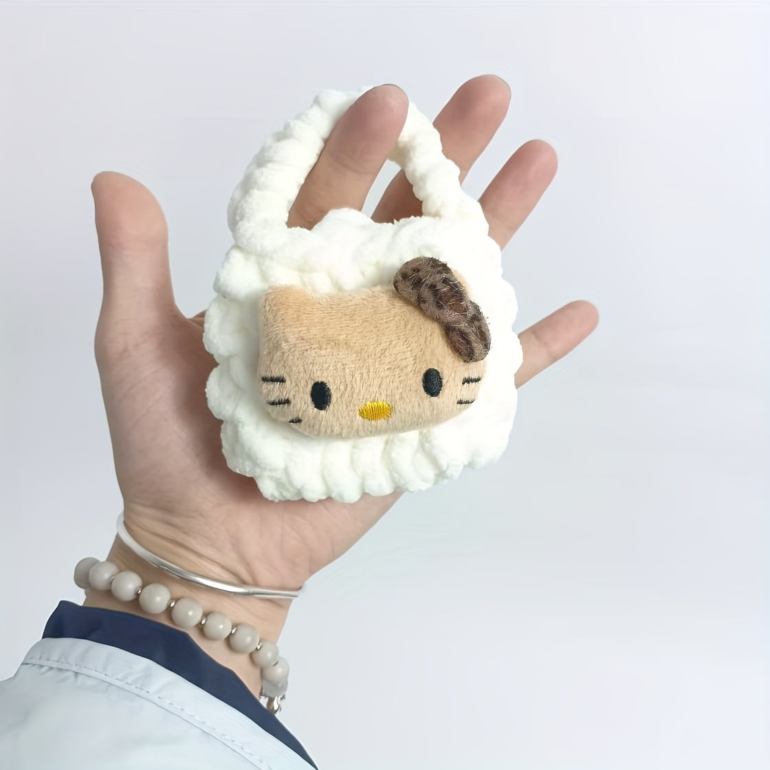 Sanrio Hello Kitty DIY Plush KeychainFloating Plush Earphone Holder ...