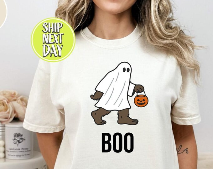 Sasquatch Ghost Tshirt: Pumpkin Bucket Tee, Bigfoot Boo Shirt, Spooky ...
