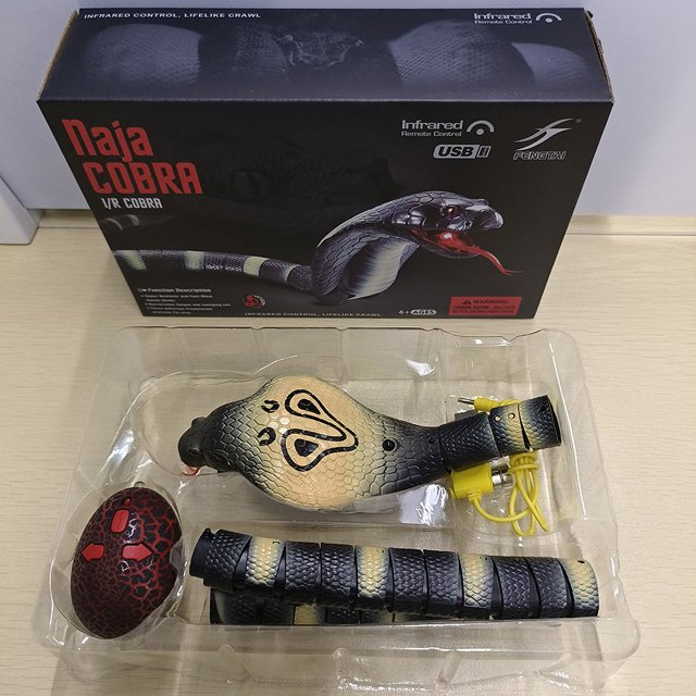 Scary toy remote control snake trick electric snake simulation animal ...