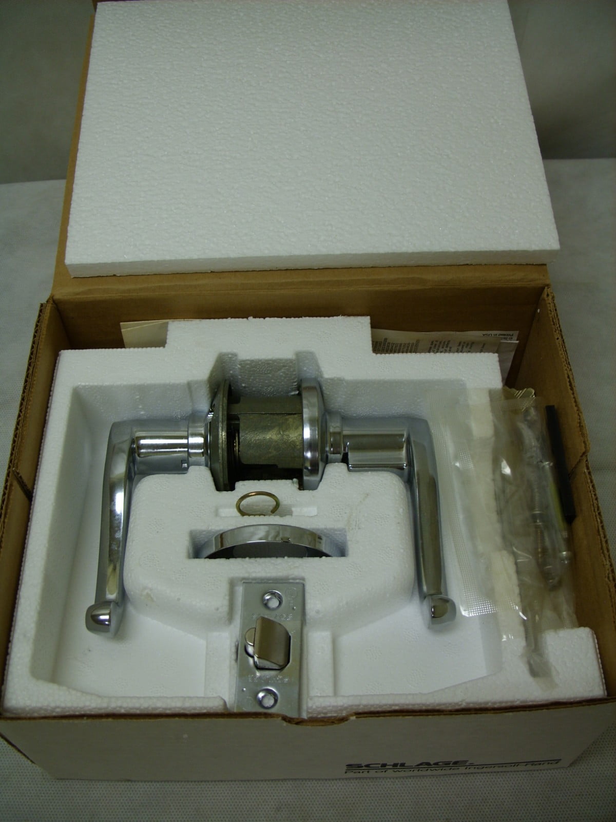 Schlage S70 Flair Keyed Classroom Door Lever Lock Set Bright Chrome ...