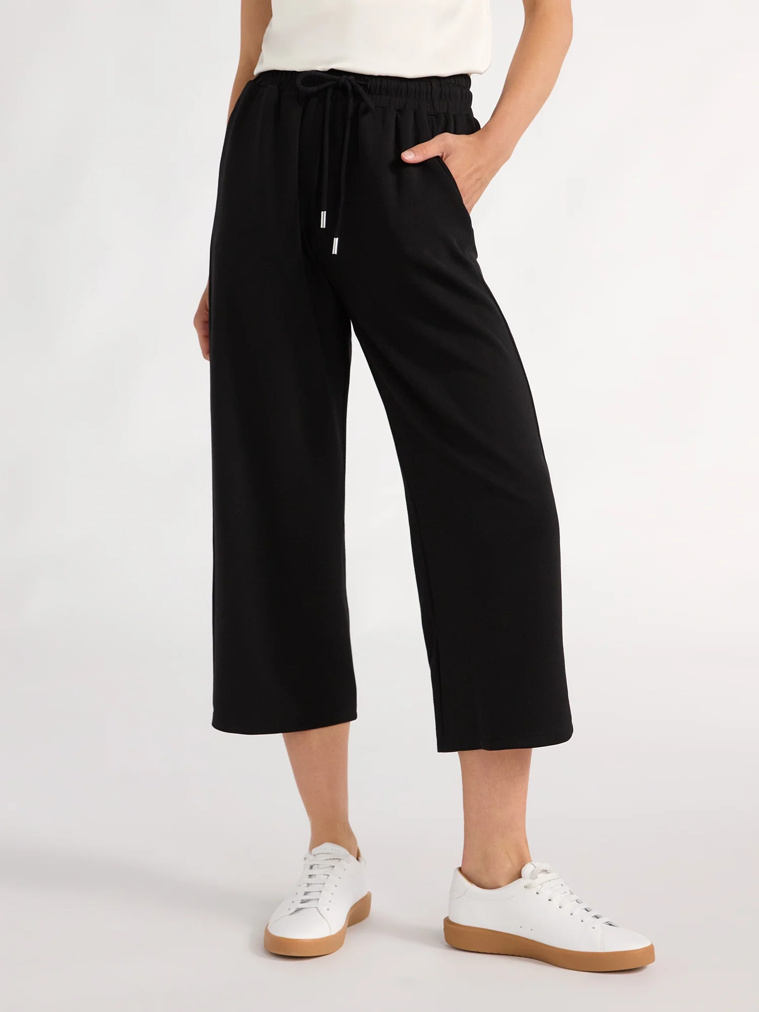 Scoop Women's and Women's Plus Ultimate Scubaknit Cropped Sweatpants ...