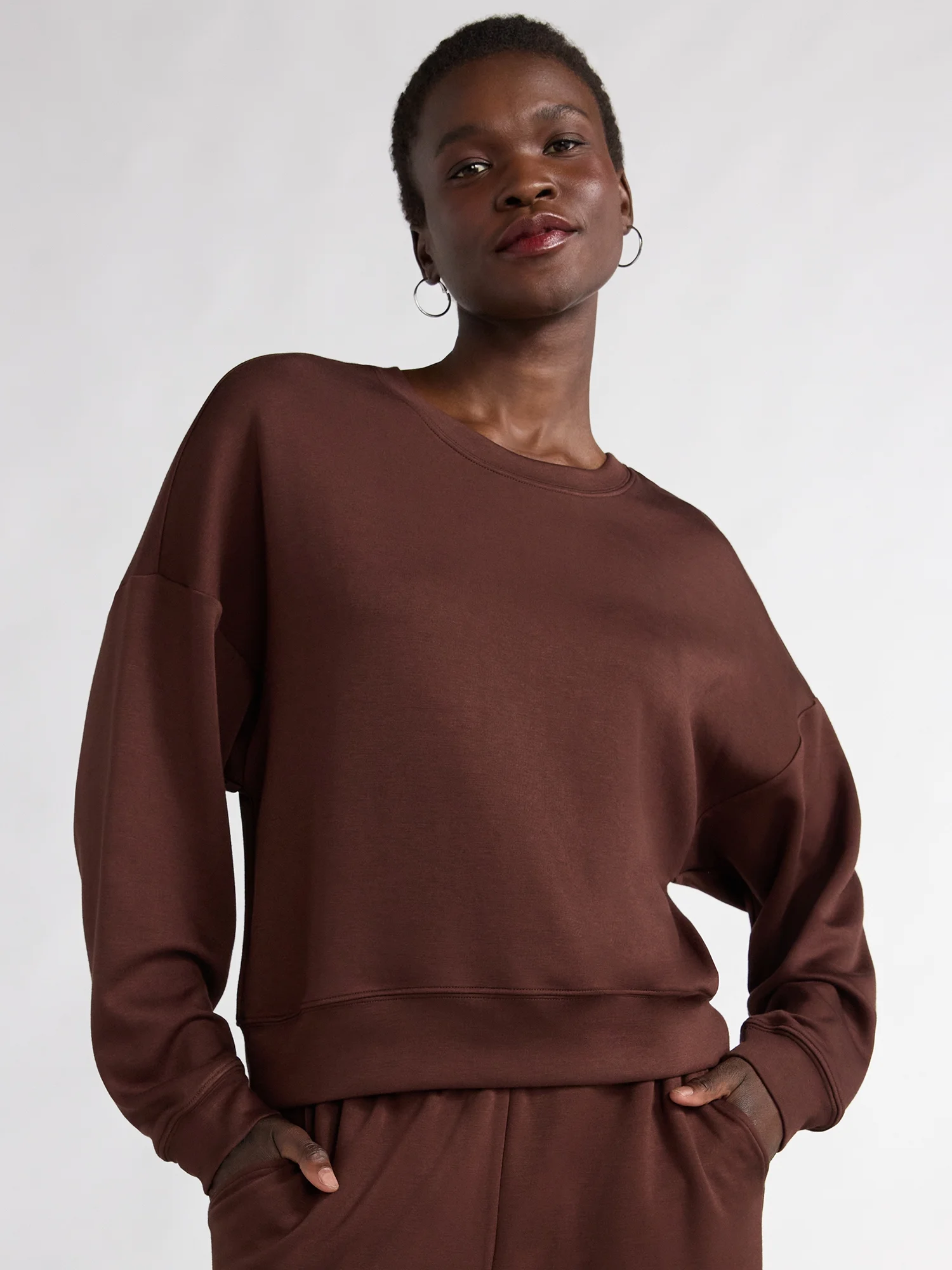 Scoop Women's and Women's Plus Ultimate Scubaknit Cropped Sweatshirt ...