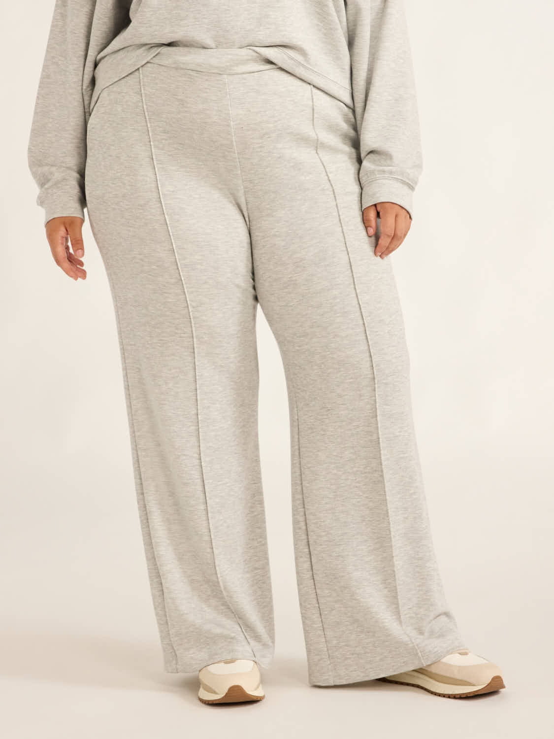 Scoop Women's and Women's Plus Ultimate ScubaKnit Seamed Trouser Pants ...