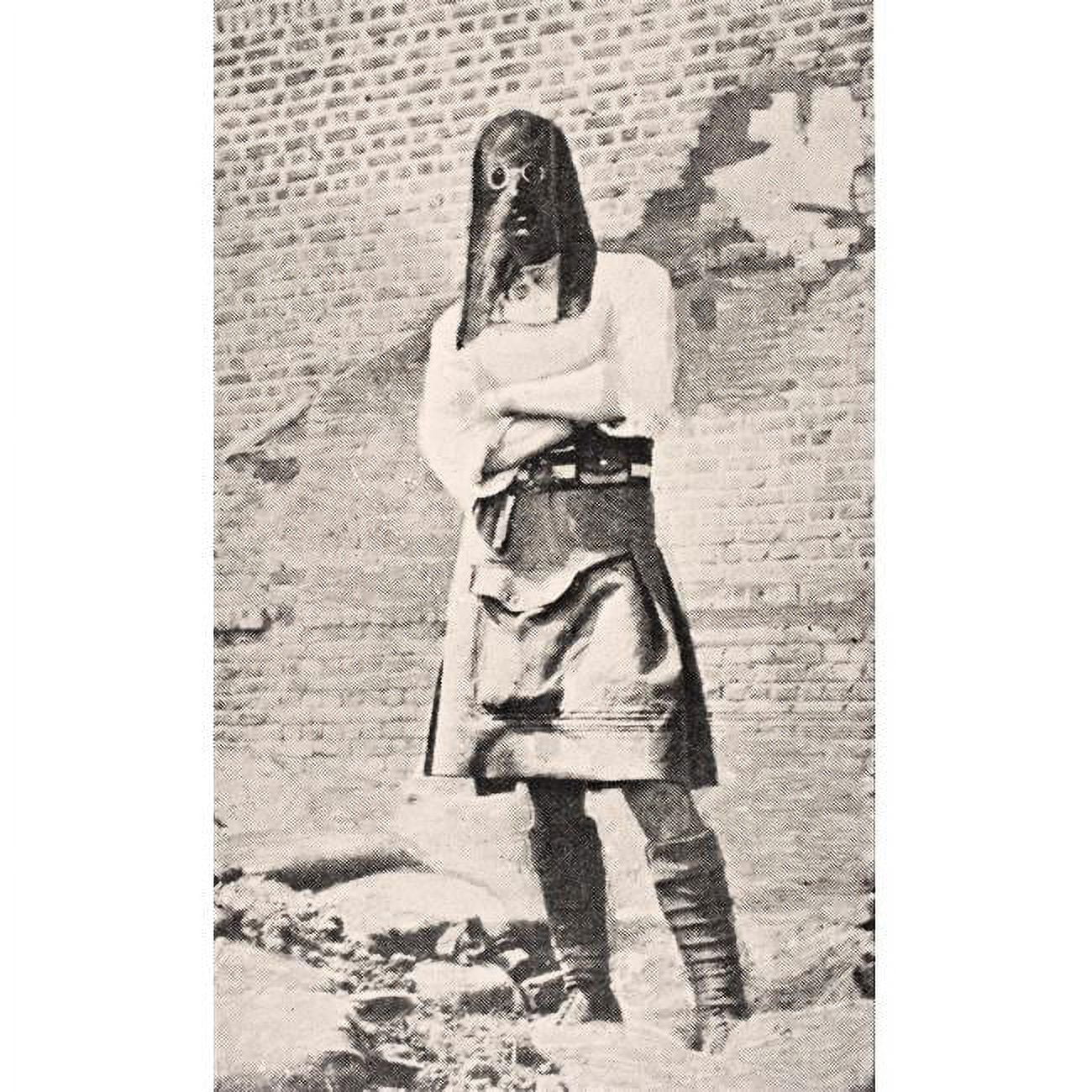 Scottish Soldier Wearing Gas Mask In 1915 From The War Illustrated ...