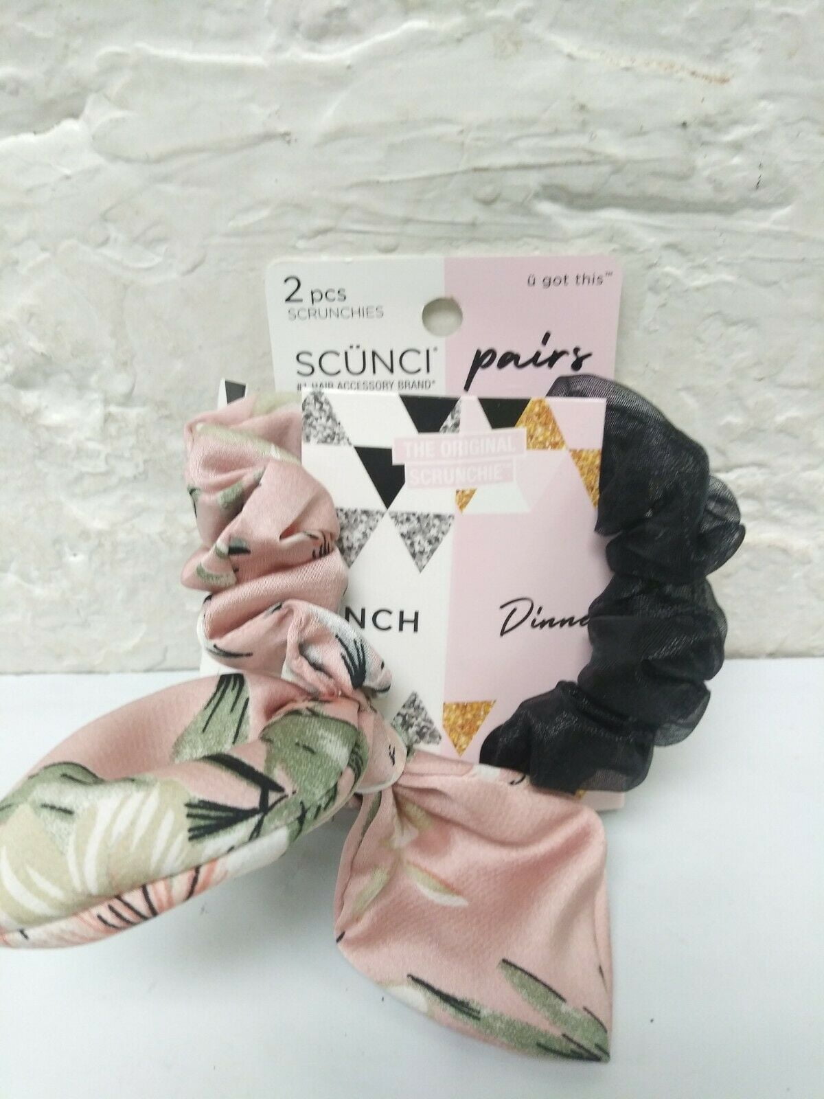 Scunci Pairs 2-Pcs Scrunchies Black & Floral - Walmart.com