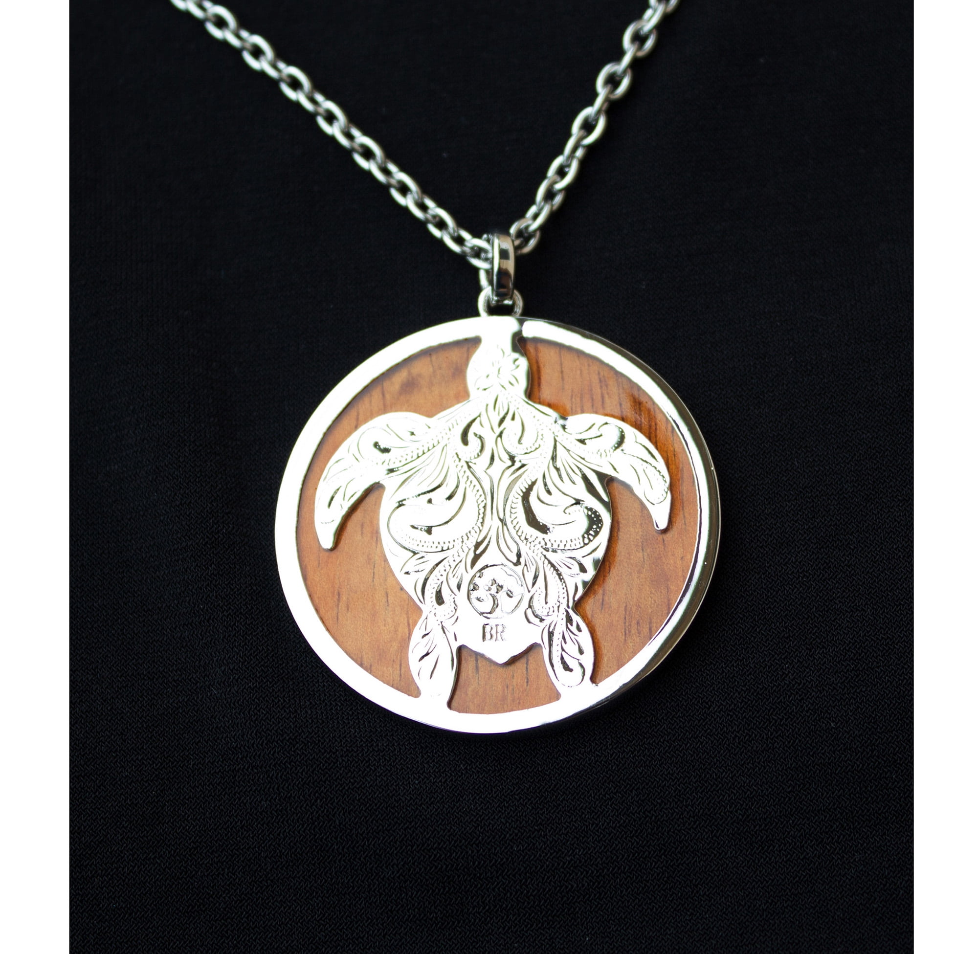 Sea Turtle Hawaiian Pendants Necklace, Hawaii 1.5" Diameter Round ...