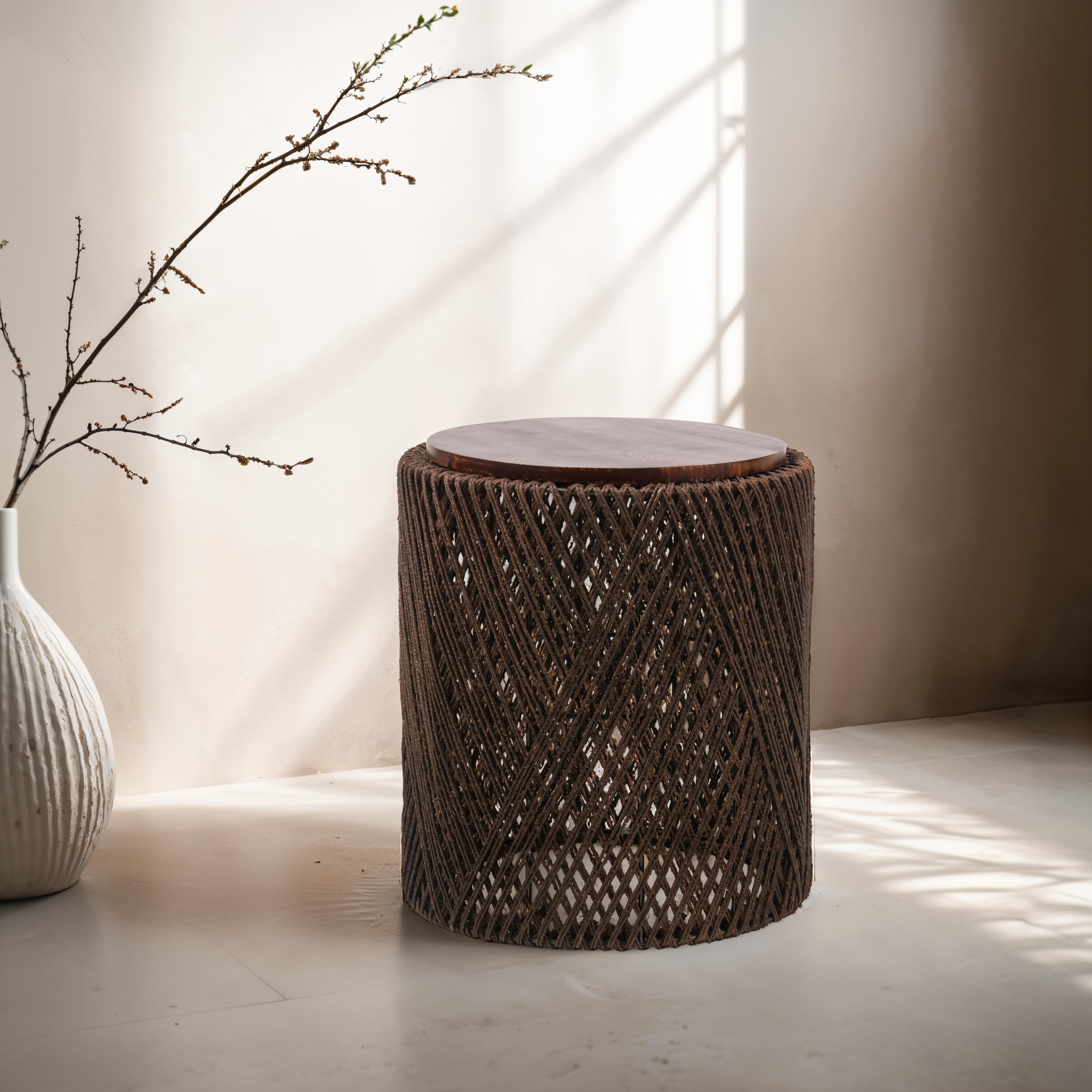 Seagrass Hand Woven Round Side Table With Solid Mango Wood Top 18" Wide ...