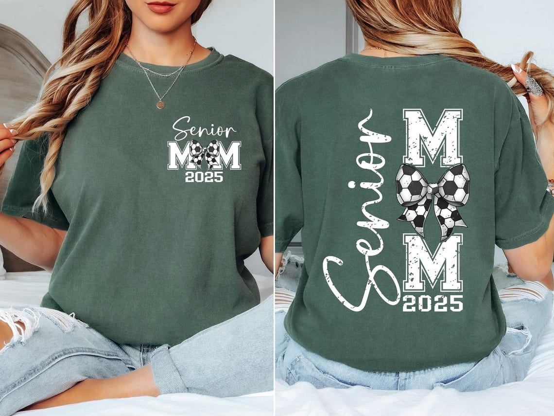 Senior Mom Class Of 2025 Graphic T Shirt Graduation Proud Mother ...