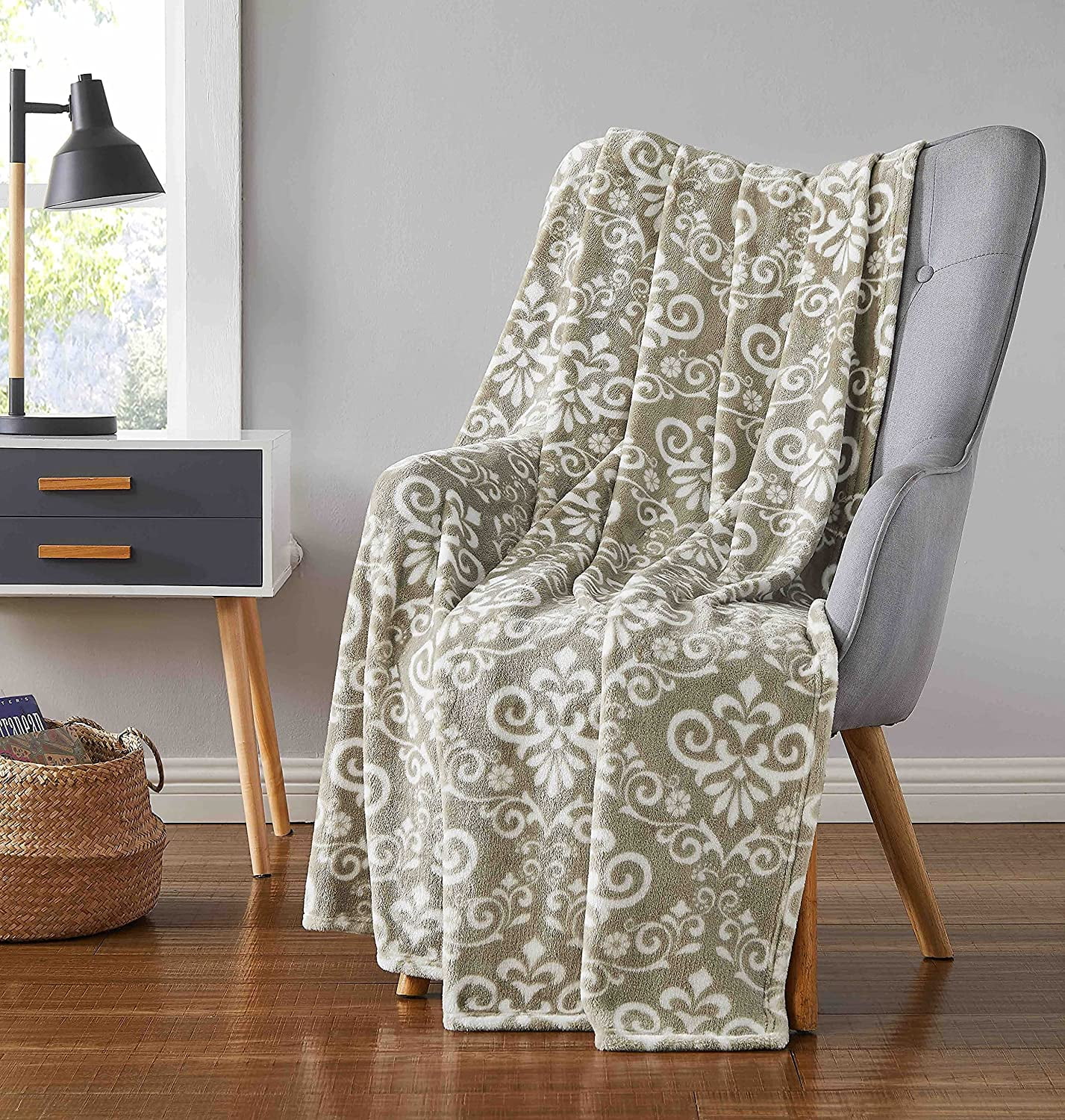 Serafina Home Decorative Throw Blanket: Floral Damask Style on Soft ...