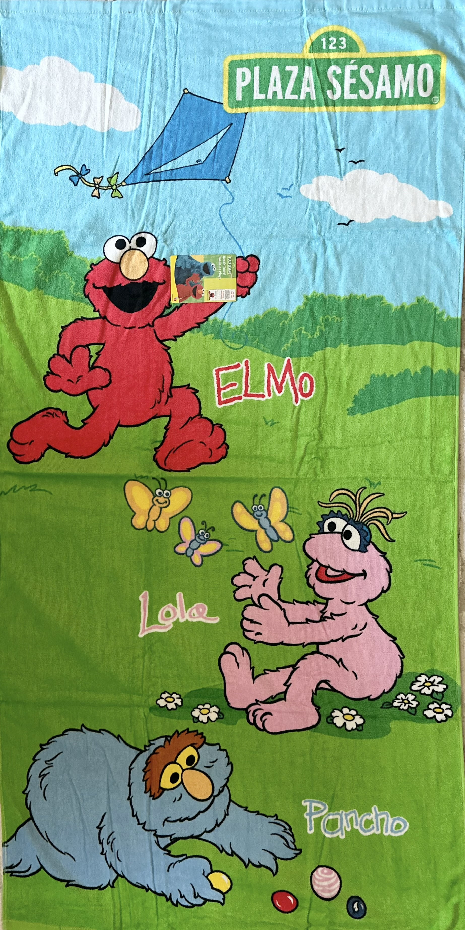 Sesame Street Kite Runner Elmo Towel - Elmo Zoe Beach Bath Towel ...