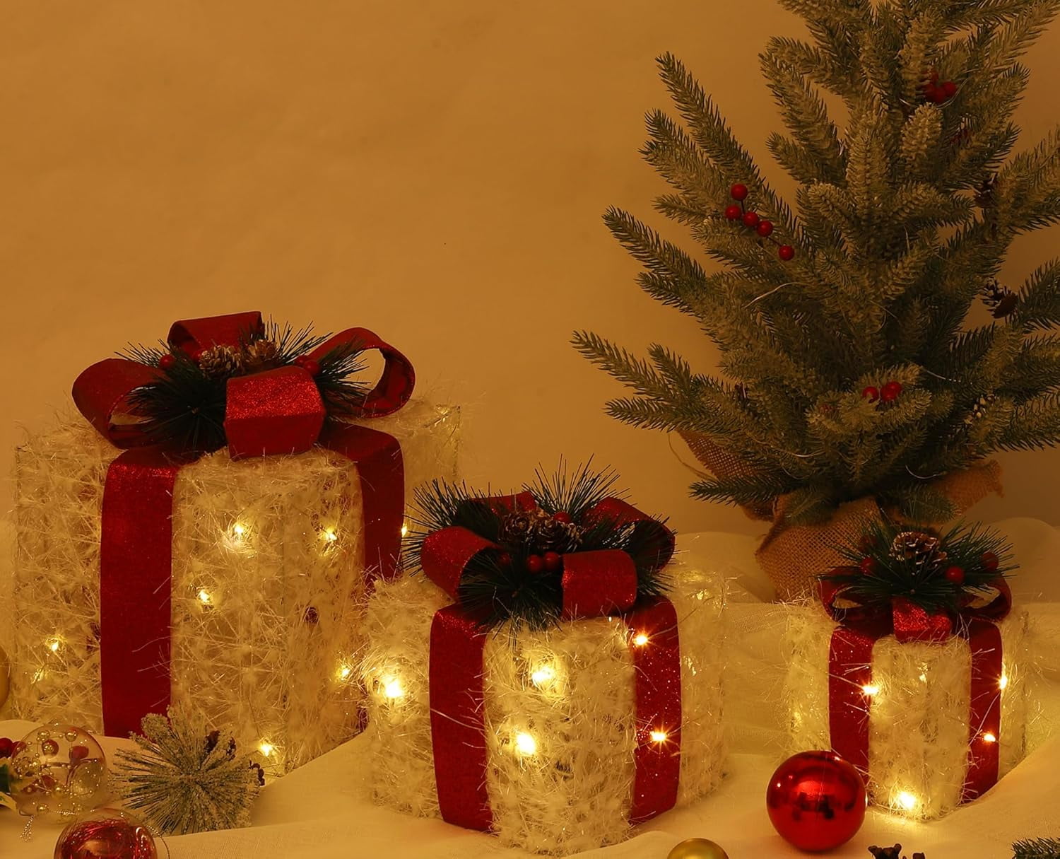 Set of 3 Lighted Gift Boxes Christmas Decoration, Light Up White ...