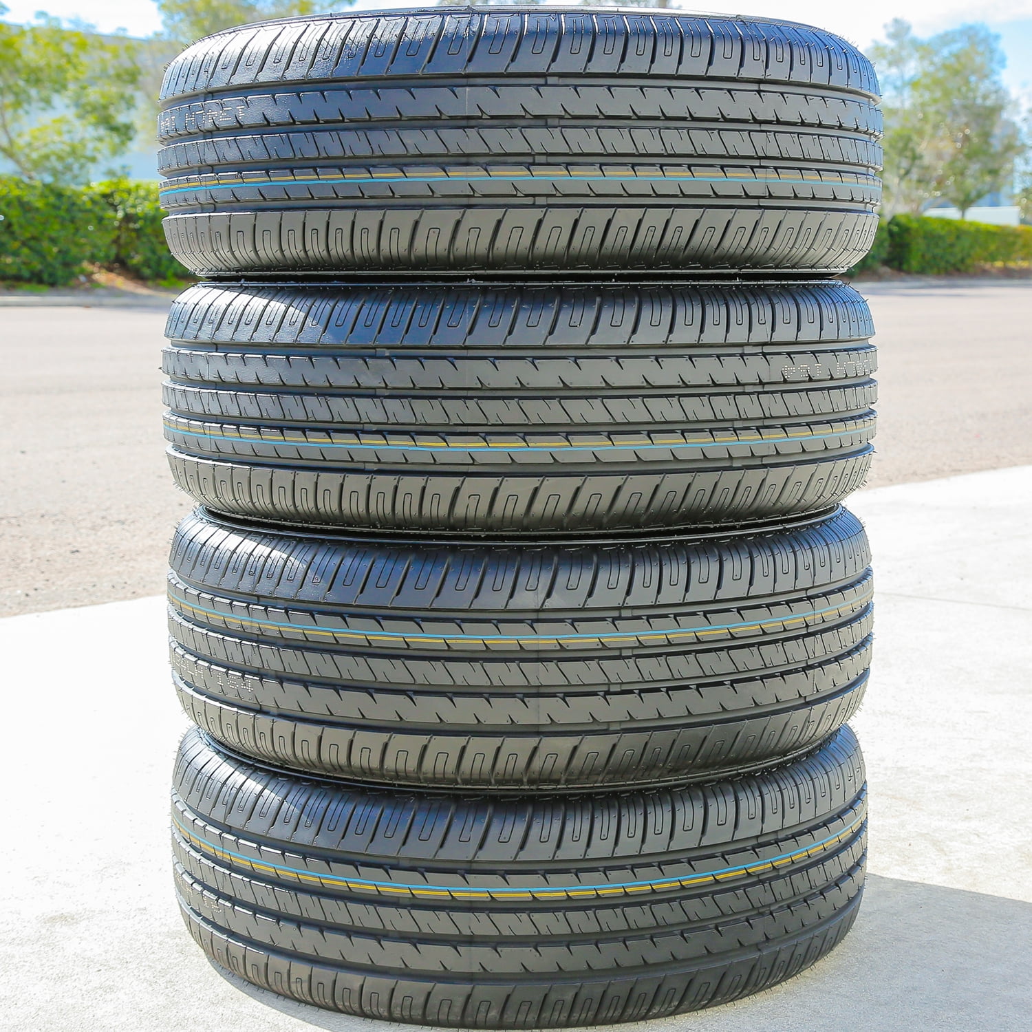 Armstrong Tires Set of 4 235/60R16 All Season Traction Fuel-Efficient ...