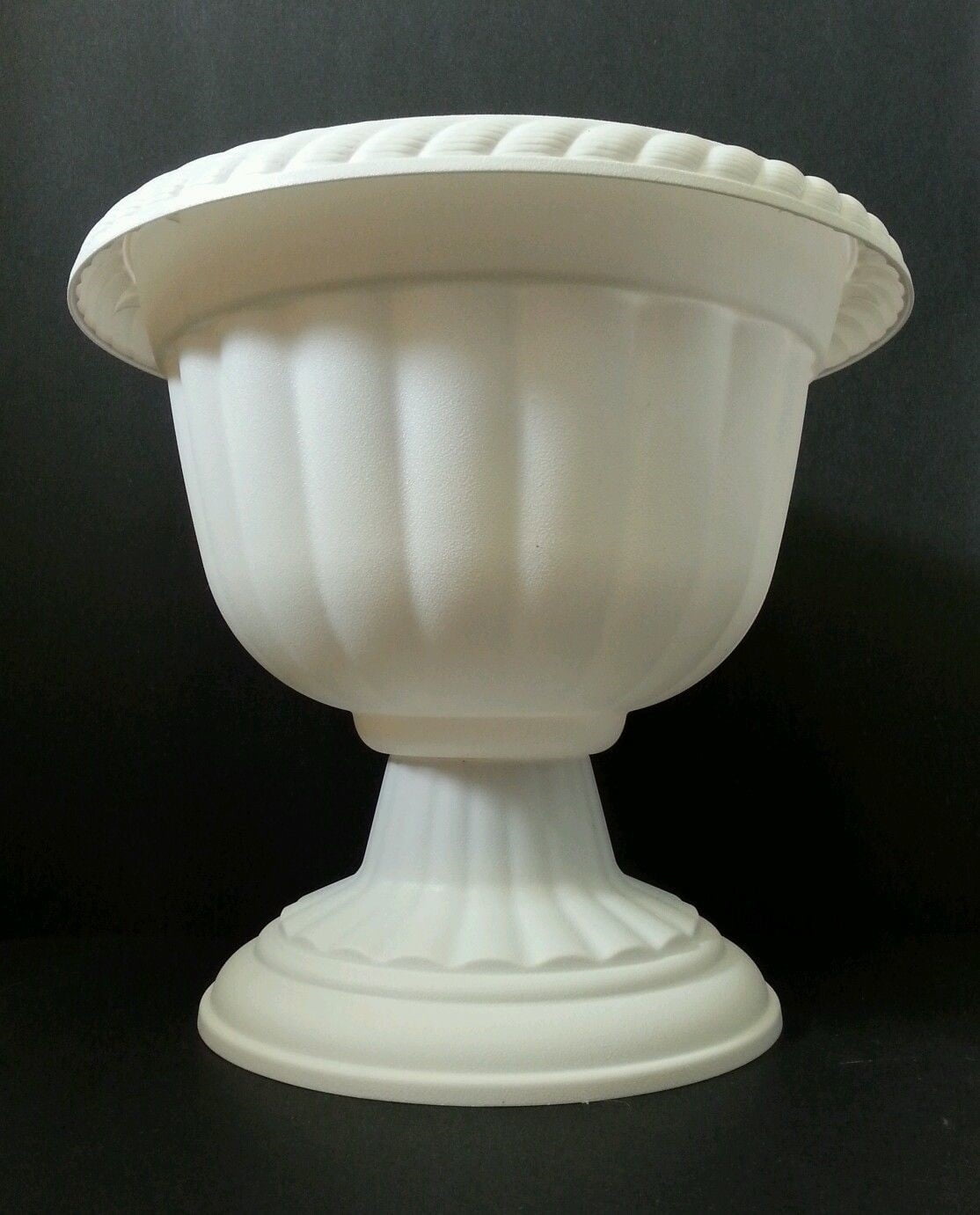 Set of 10 - 12" WHITE PLASTIC SPARTA URNS PLANTERS pots URN Landmark ...