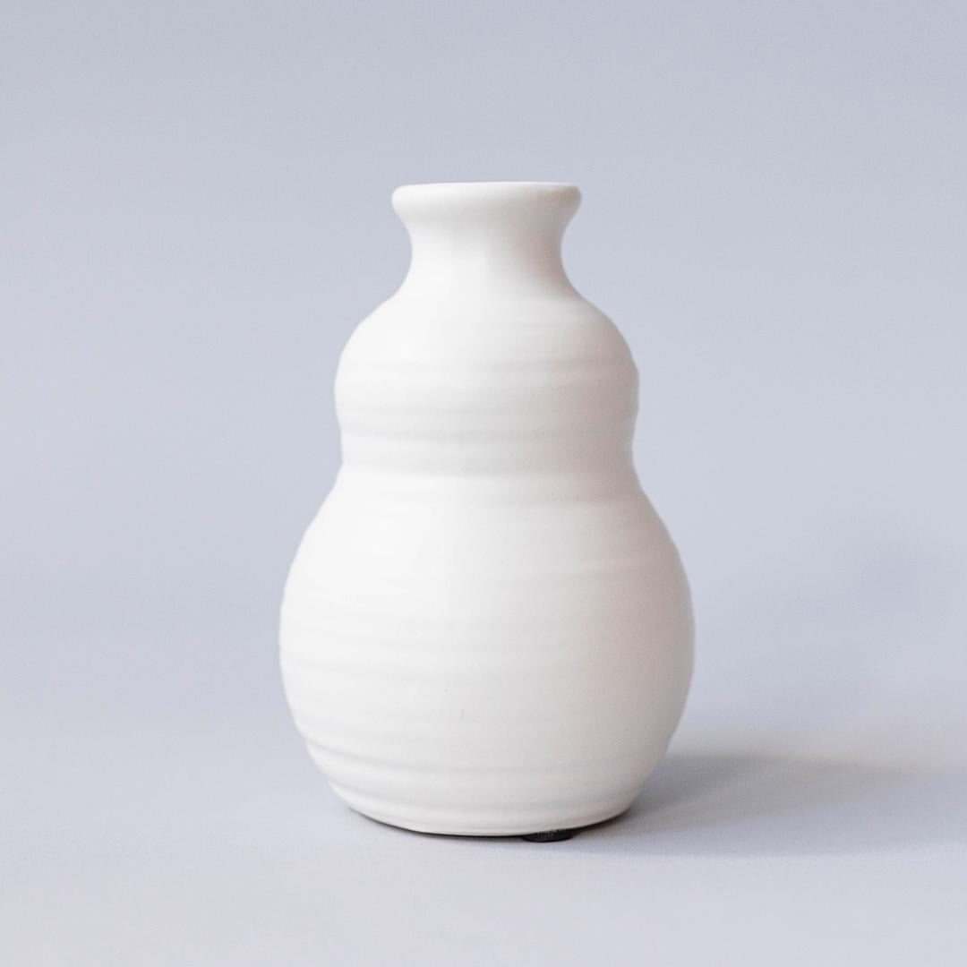 Set of 12 Matte White With Subtle Horizontal Lines Vase - Walmart.com