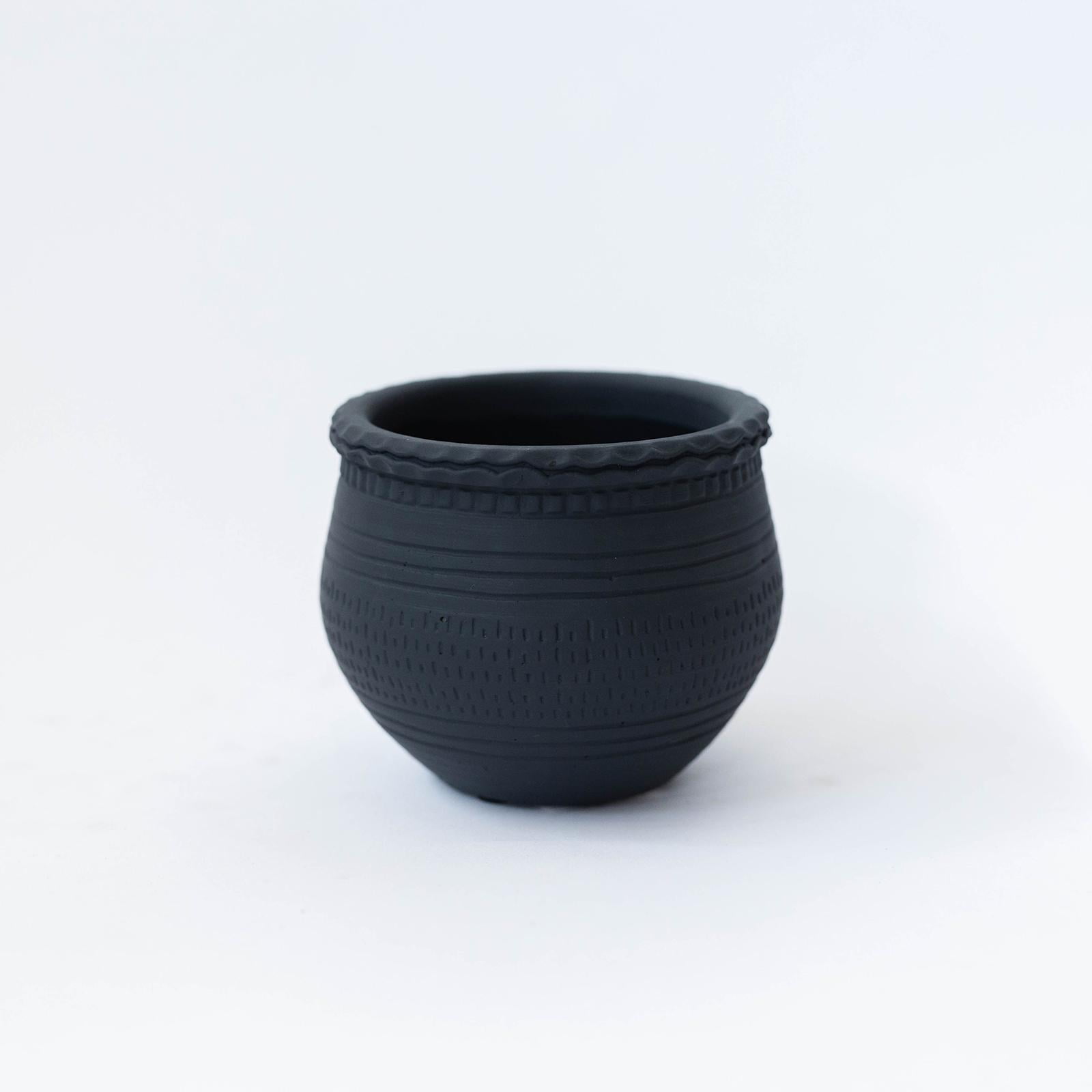 Set of 2 Engraved Lines And Dot Pattern Light Black Planter - Walmart.com