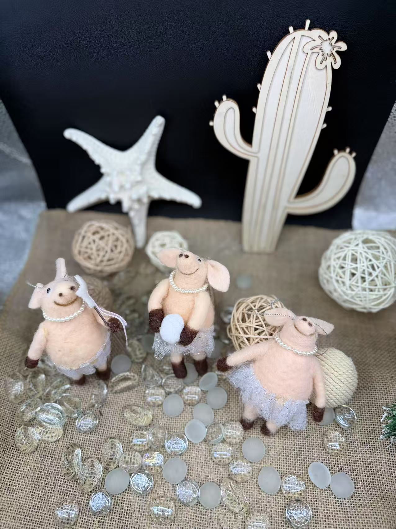 Set of 3 Party Felt pigs Ornaments , Xmas Wool pig Hanging Decoration ...