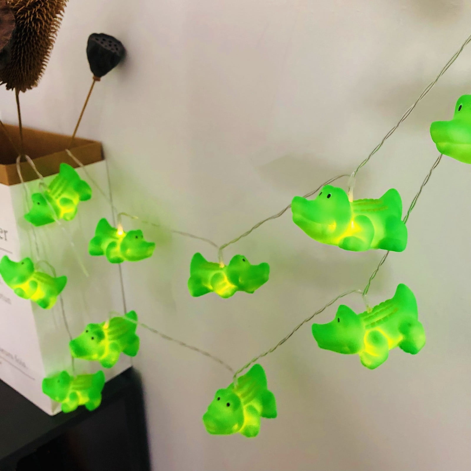 Sezrgiu 10 LED Crocodile Night Light Battery Operated LED Indoor Boys ...